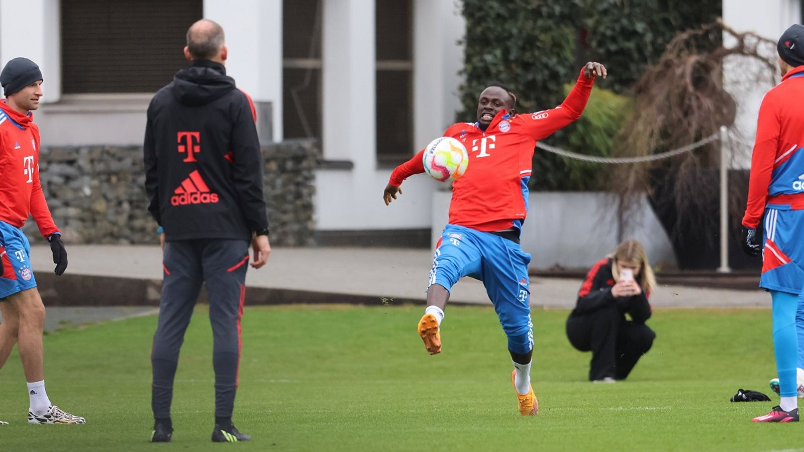 FC Bayern: Sadio Mane vor Comeback | Fußball News | Sky Sport