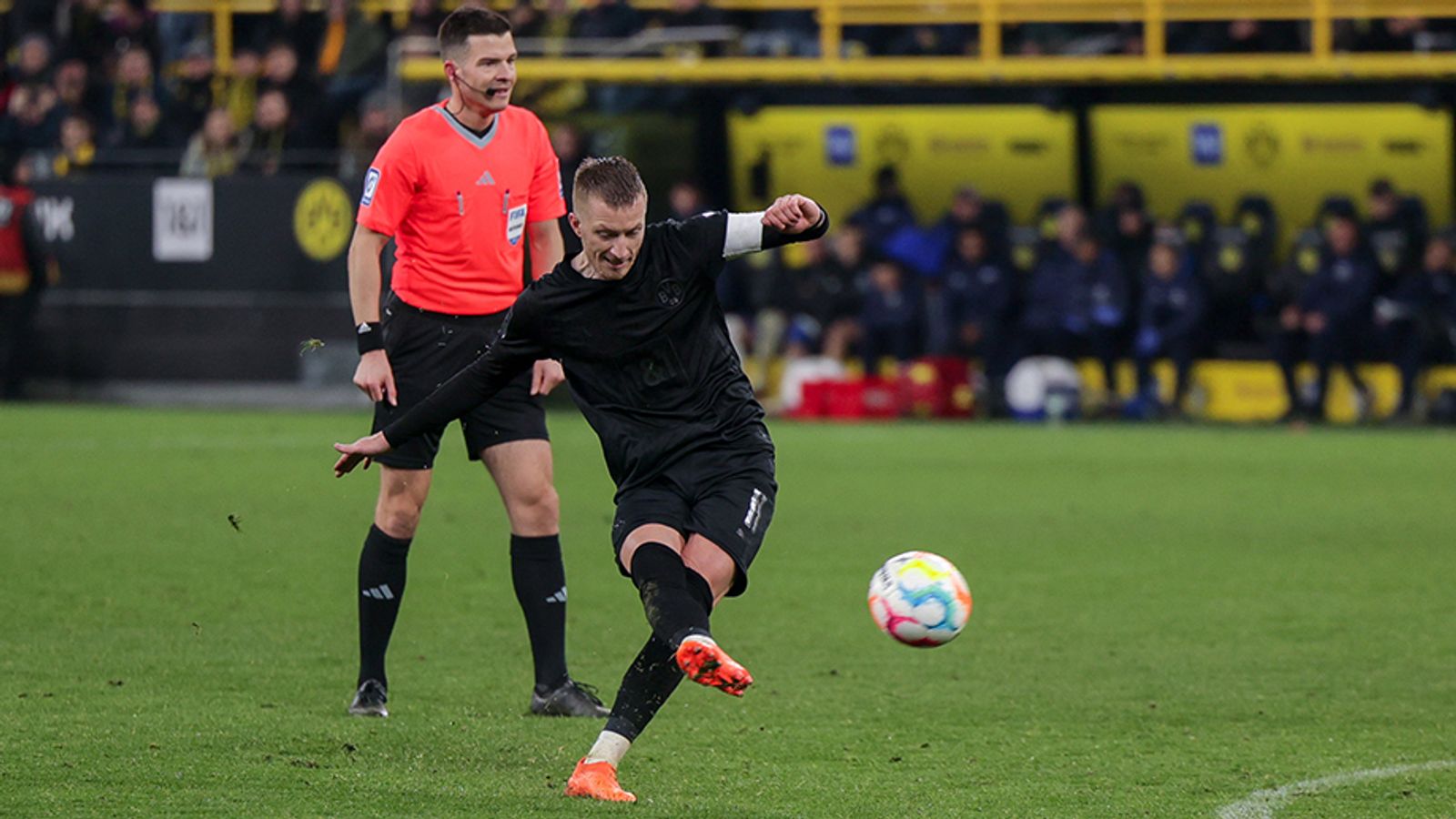 Die Kicker Elf des Tages bei skysport.de || Das sind die besten Spieler ...