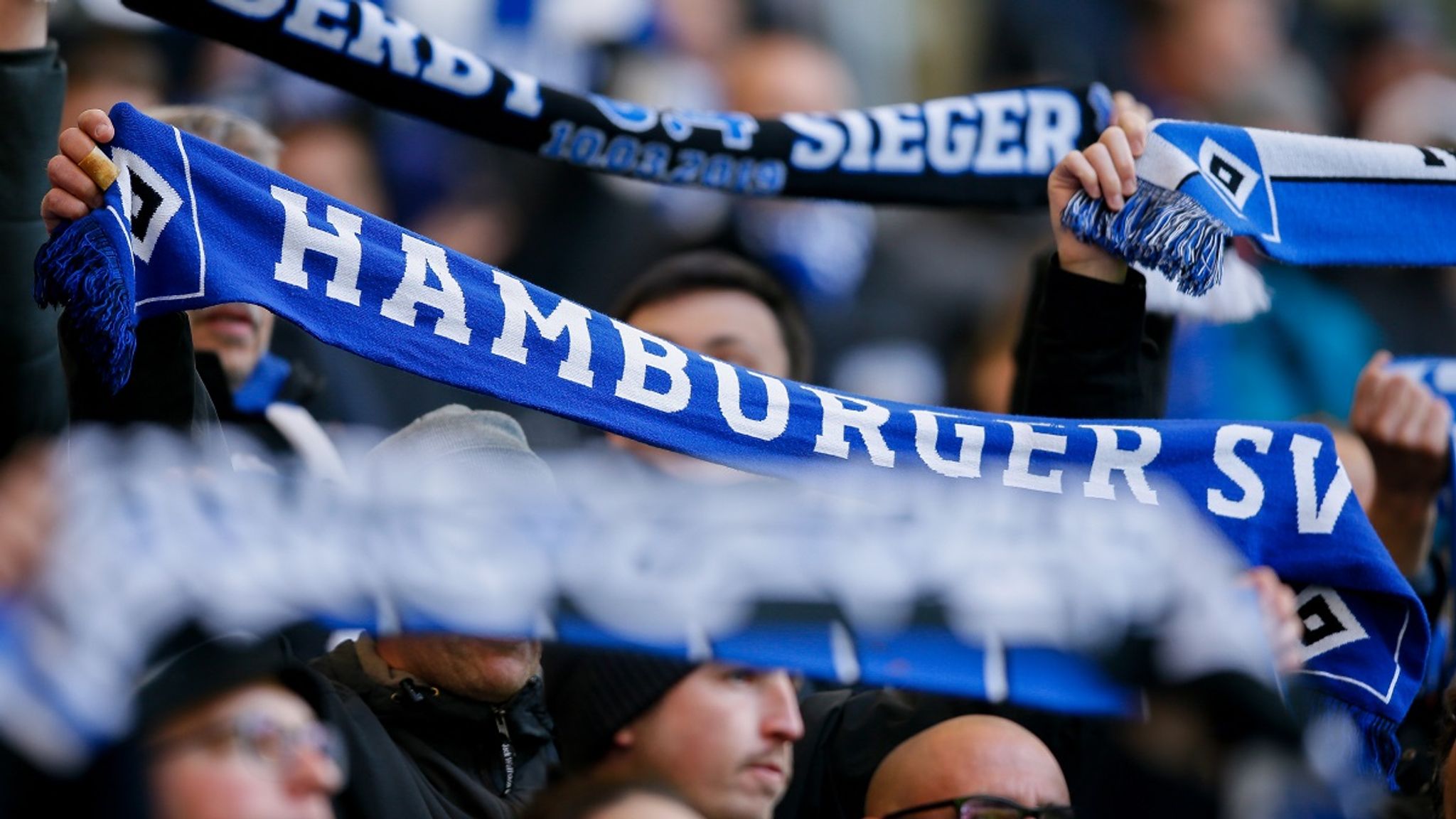 Hamburger SV: HSV bestraft Spieler nach Unfall | Fußball News | Sky Sport