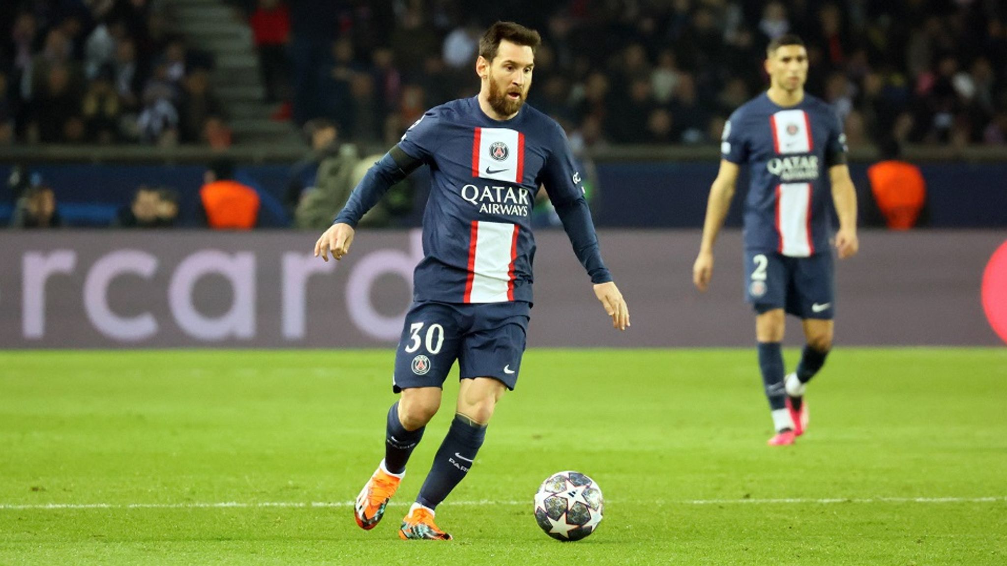 Paris Saint-Germain: Vater von Messi äußert sich zu Wechselgerüchten ...
