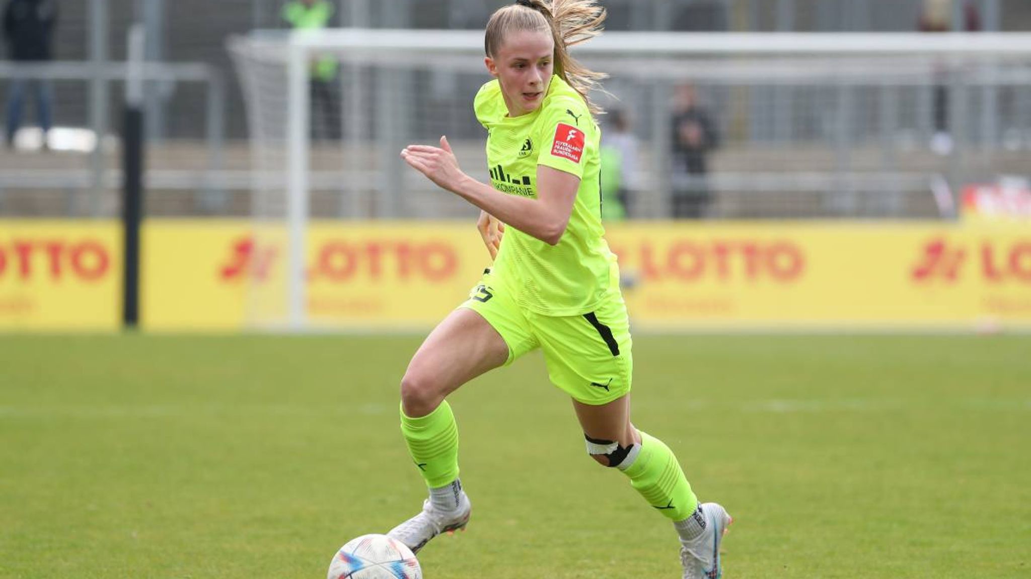Frauen-Bundesliga: Wolfsburg verpflichtet Vivien Endemann vom SGS Essen ...