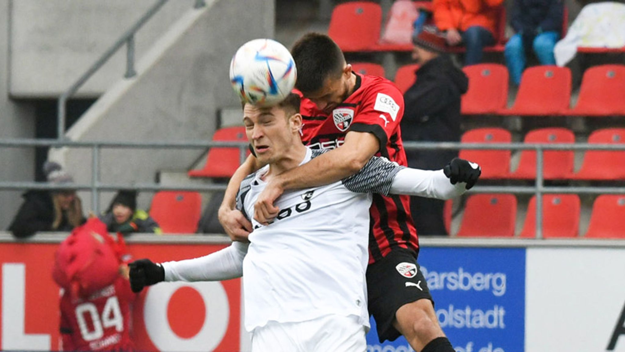 3. Liga: SC Freiburg II gewinnt beim FC Ingolstadt | Fußball News | Sky ...