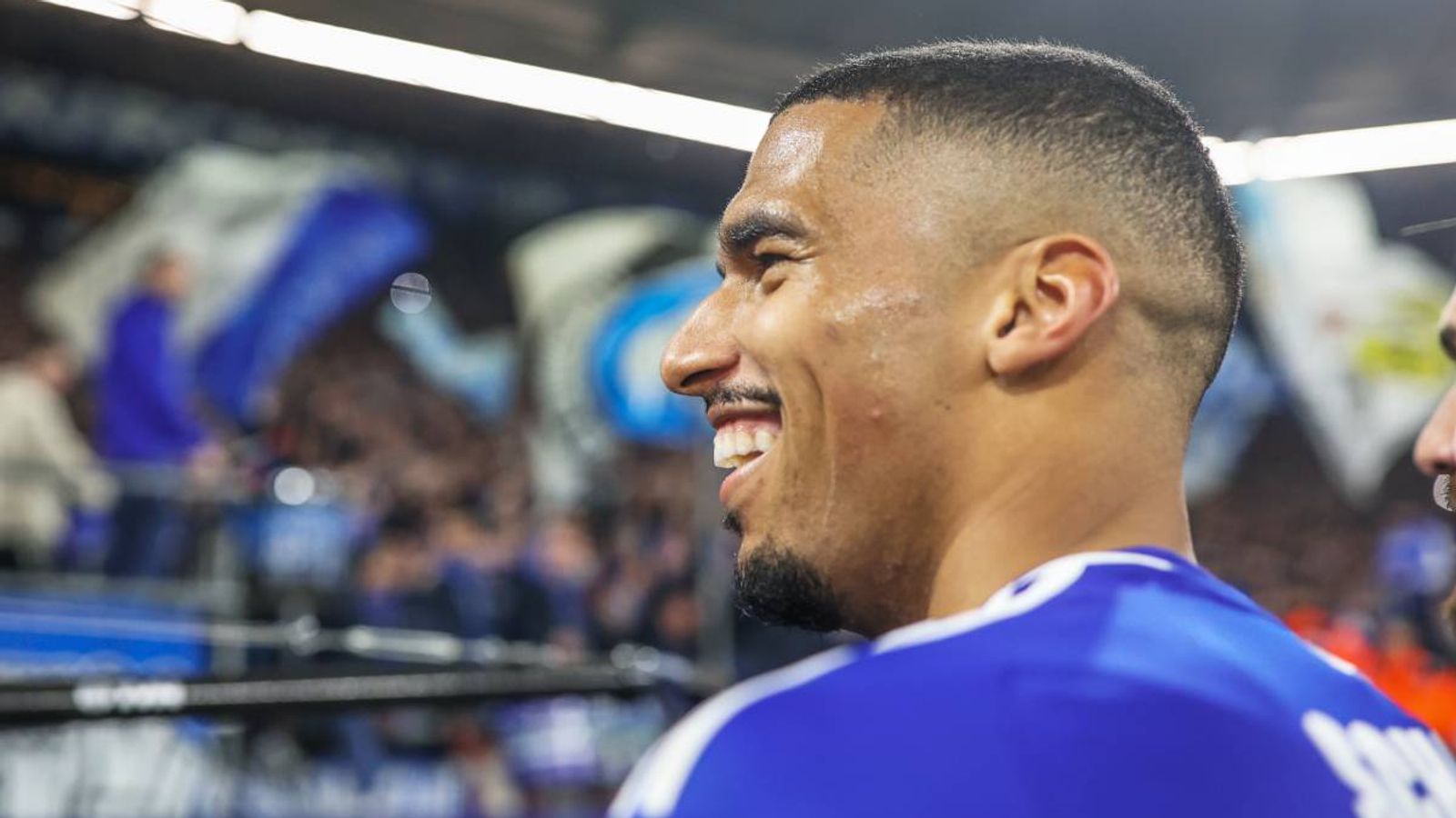 FC Schalke 04: Moritz Jenz vor Comeback gegen Hertha - Terodde in ...