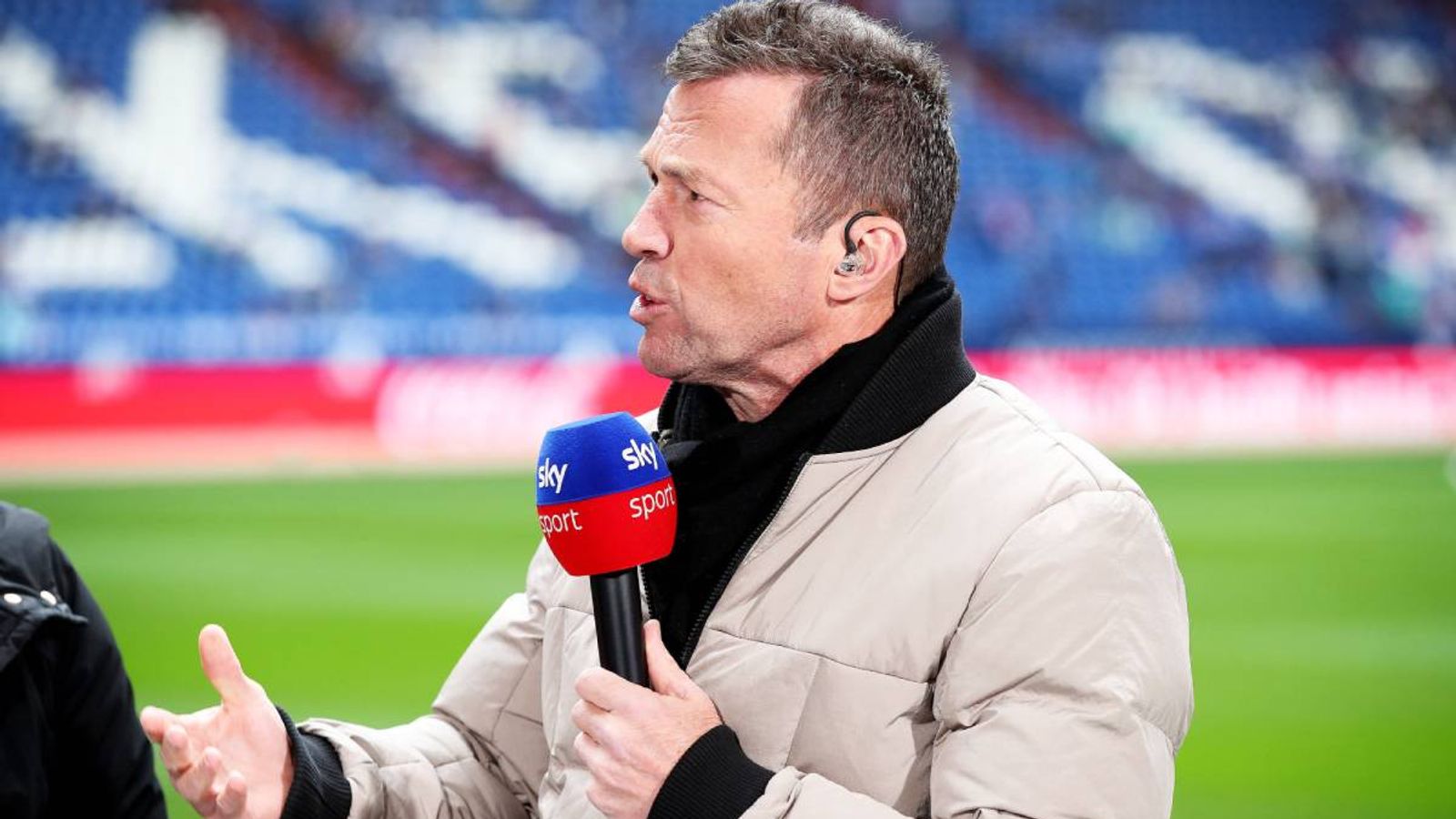 FC Bayern: Matthäus deutlich: Hoeneß' Auftritt beim Training schwächt ...