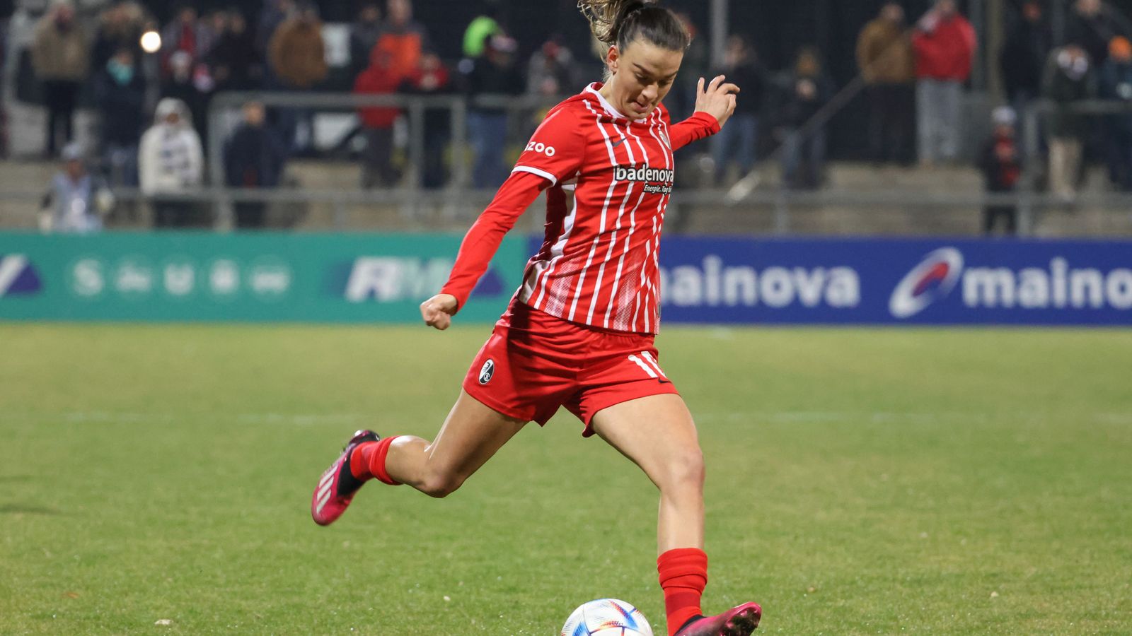 Frauenfußball: Wölfinnen holen Schweizerin Xhemaili aus Freiburg ...