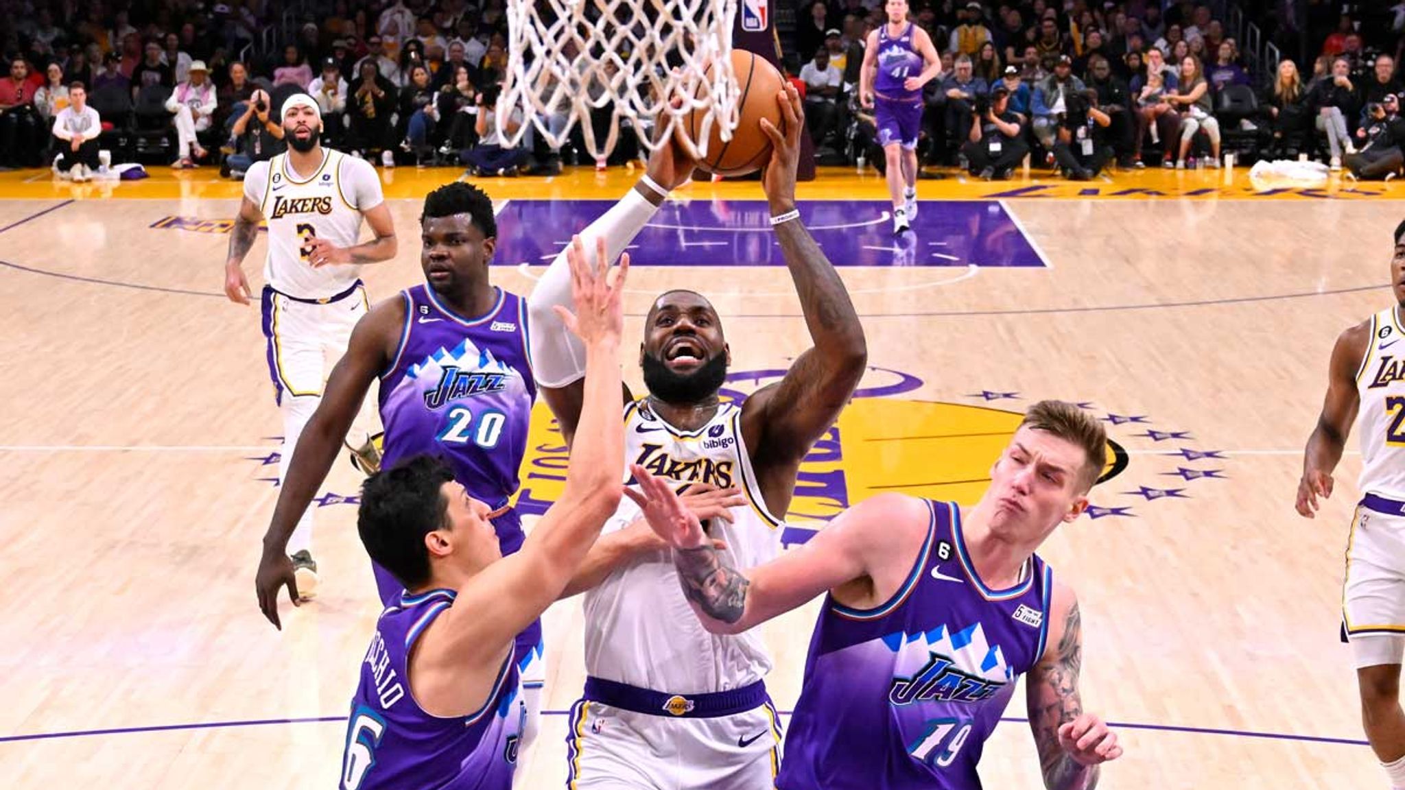 NBA: Los Angeles Lakers müssen ins Play-in-Turnier | NBA News | Sky Sport
