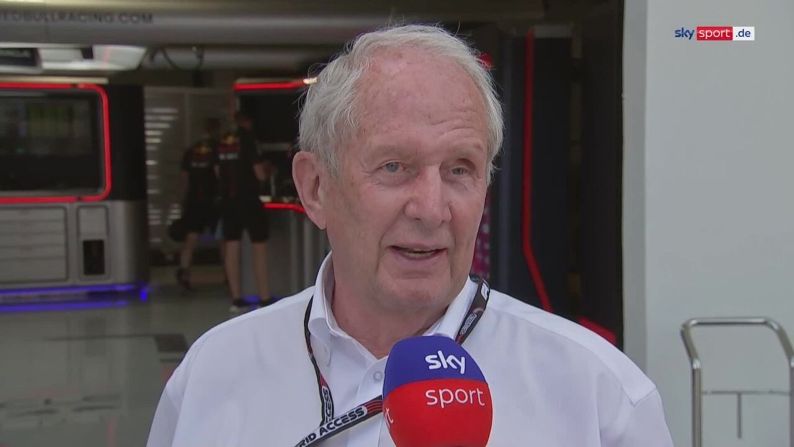 Formel 1: Dr. Helmut Marko mit Spitze in Richtung Leclerc nach Crash in ...