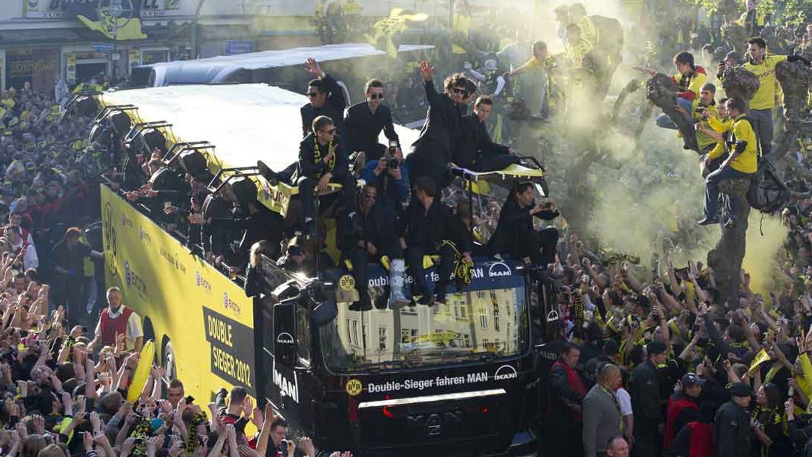 Borussia Dortmund: So lief die BVB-Meisterfeier 2012 | Fußball News ...