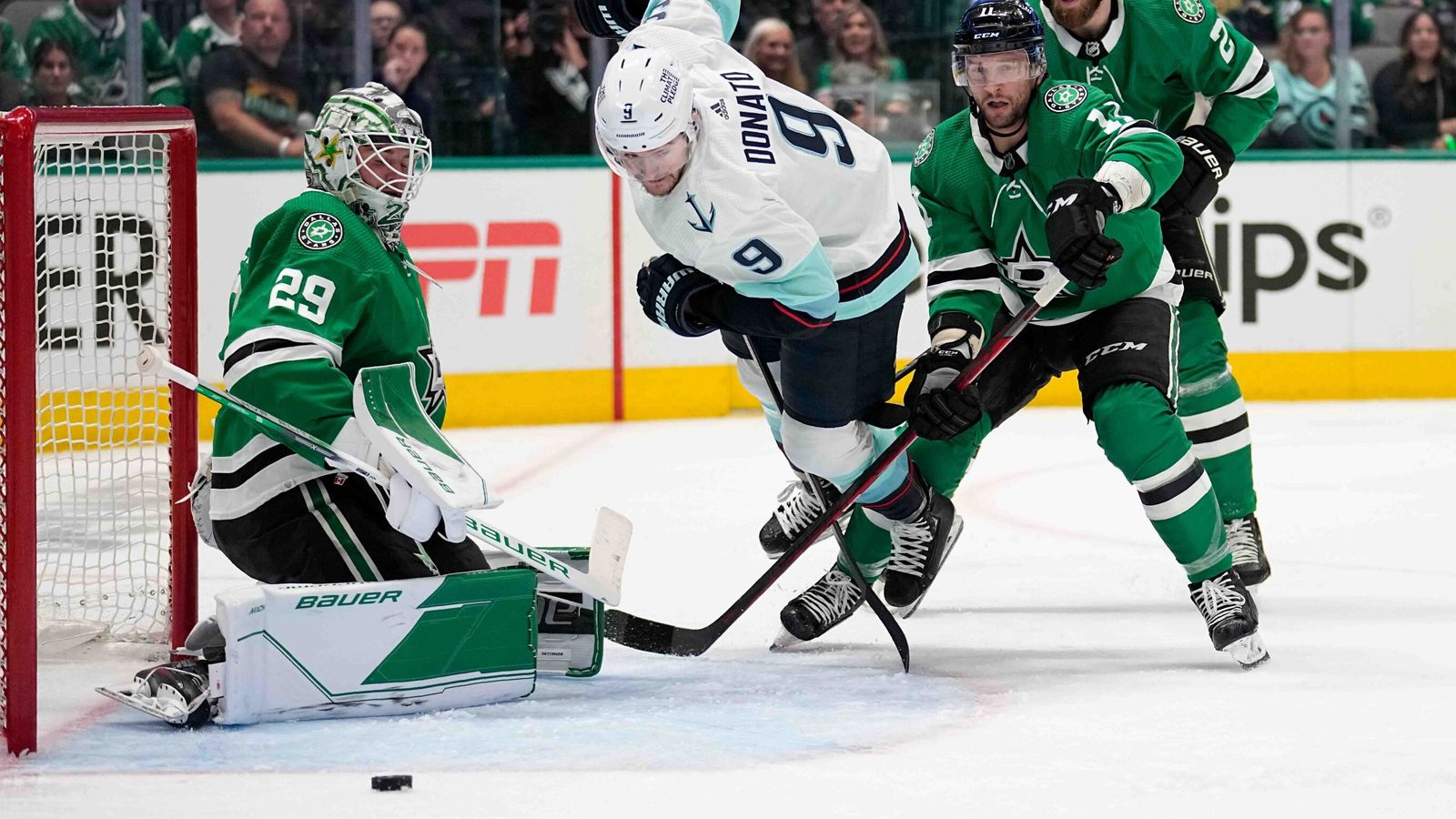 NHL Playoffs: Philipp Grubauer & Seattle Kraken besiegen Dallas Stars ...