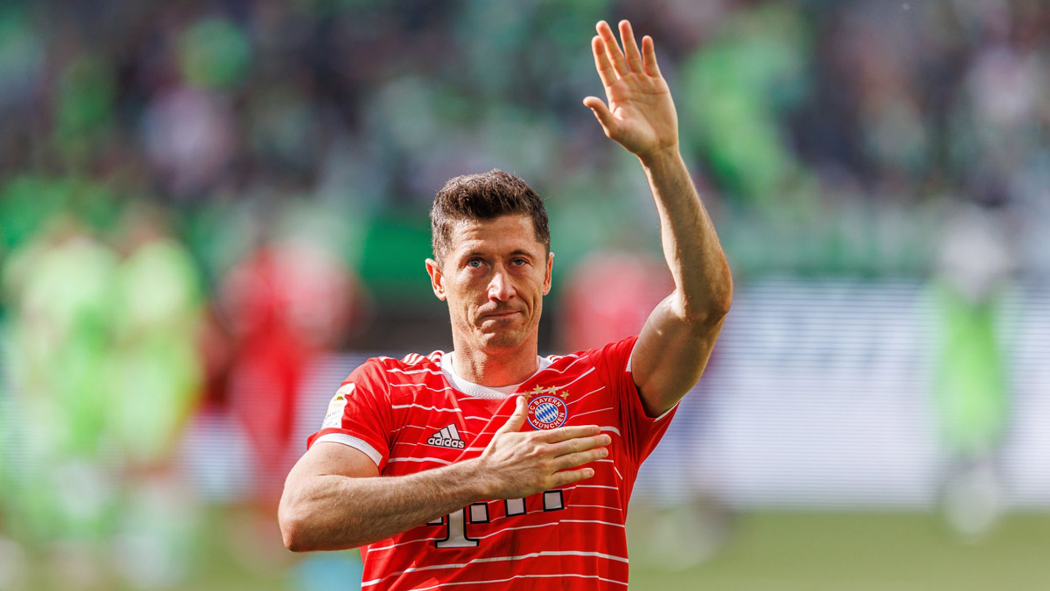 Bundesliga: Lewandowski drückt FC Bayern die Daumen im Meisterrennen ...