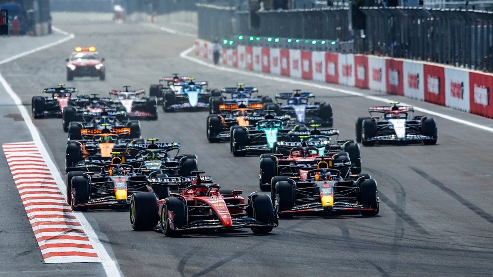 Formel 1: LKY SUNZ bewirbt sich um Platz in der Formel 1 | Formel 1 ...