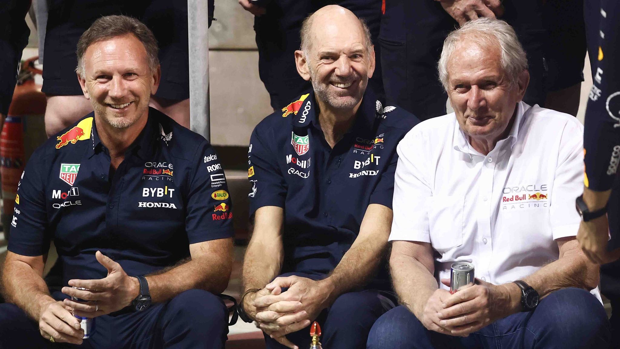 Formel 1: Dr. Helmut Marko reagiert auf Abwerbeversuche von Mercedes und Ferrari | Formel 1 News ...