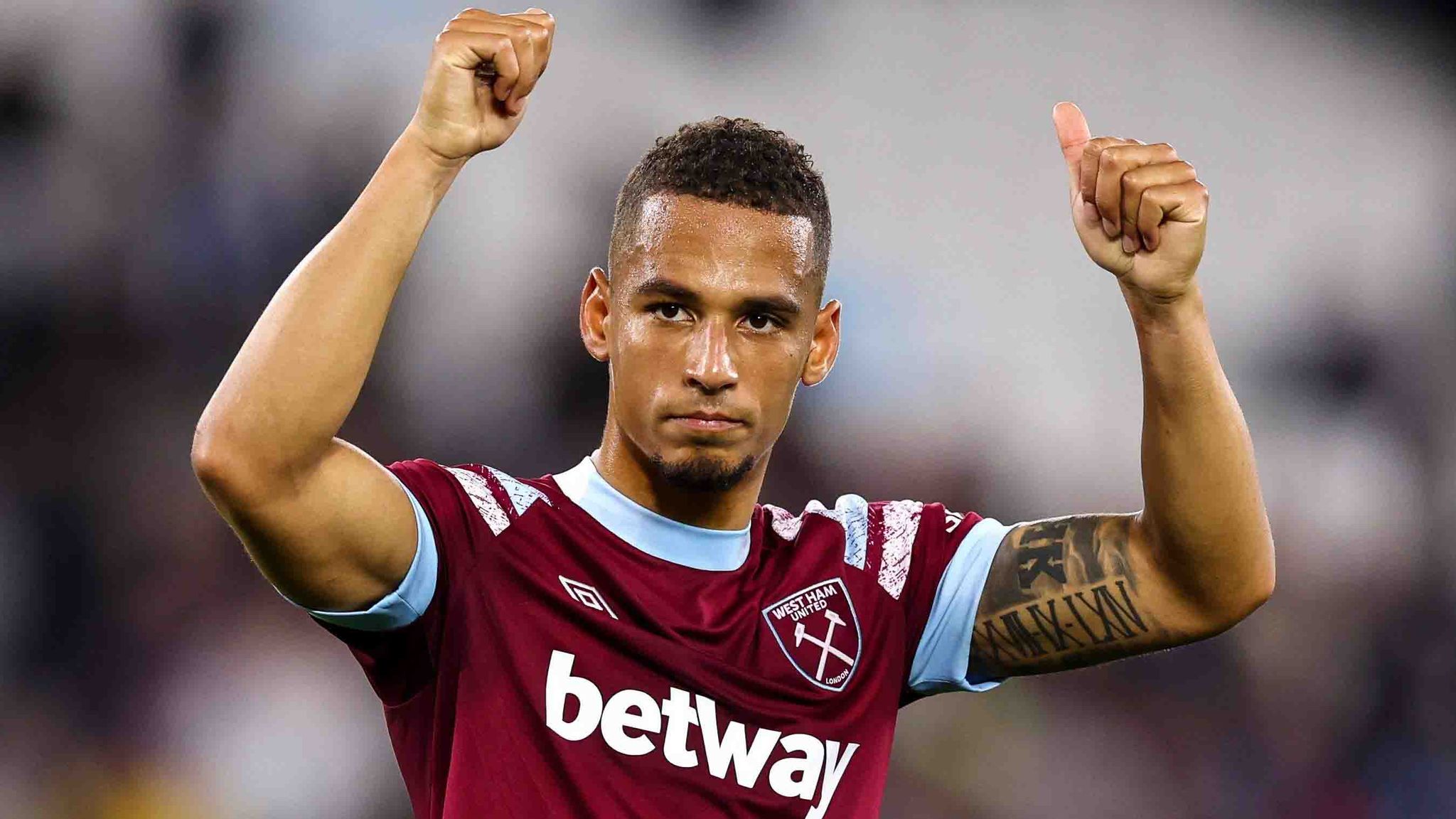 Conference League: West Ham um Thilo Kehrer siegt gegen AZ Alkmaar | Fußball News | Sky Sport