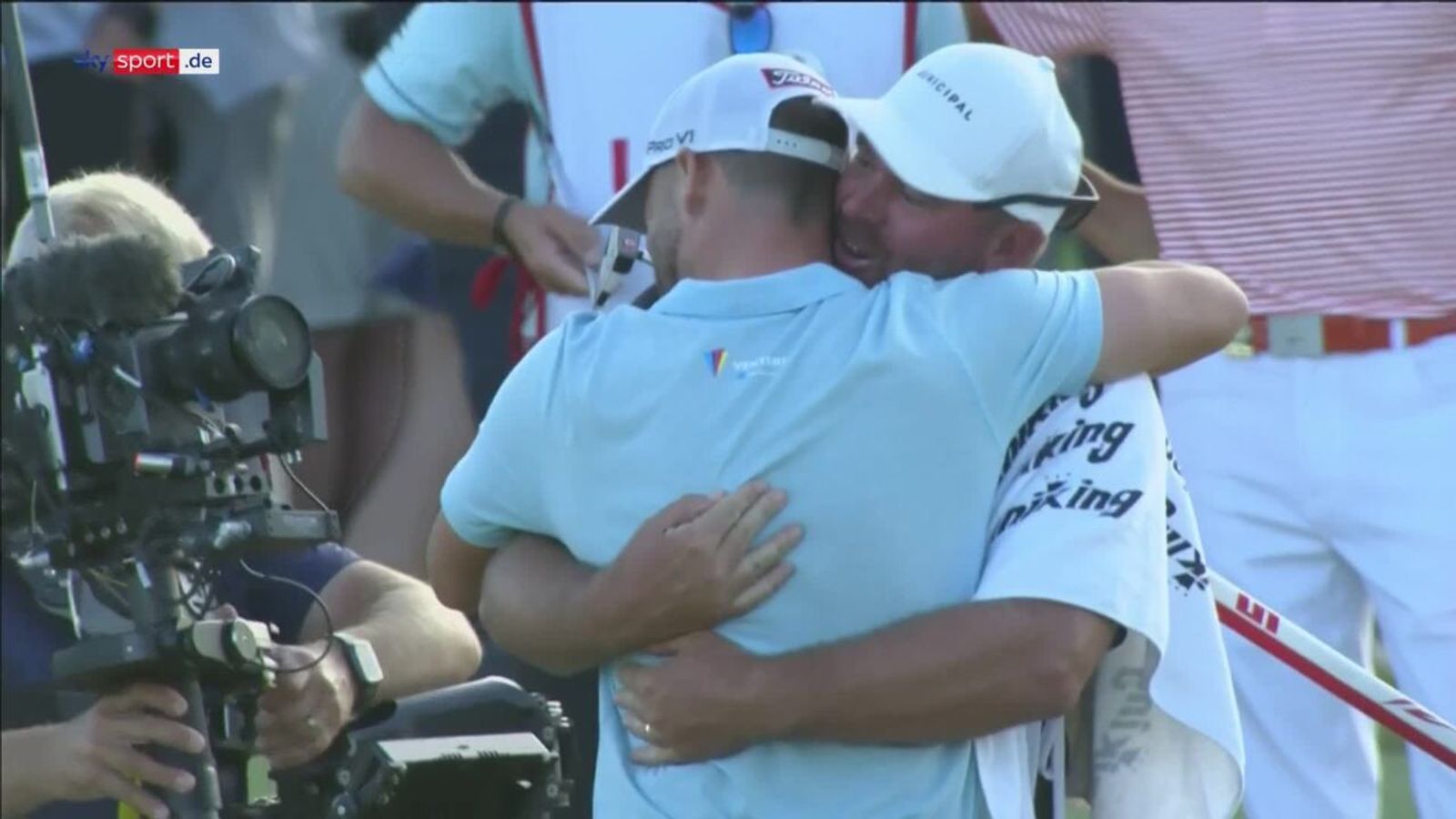 Golf: Clark triumphiert überraschend bei den US Open | Golf News | Sky ...