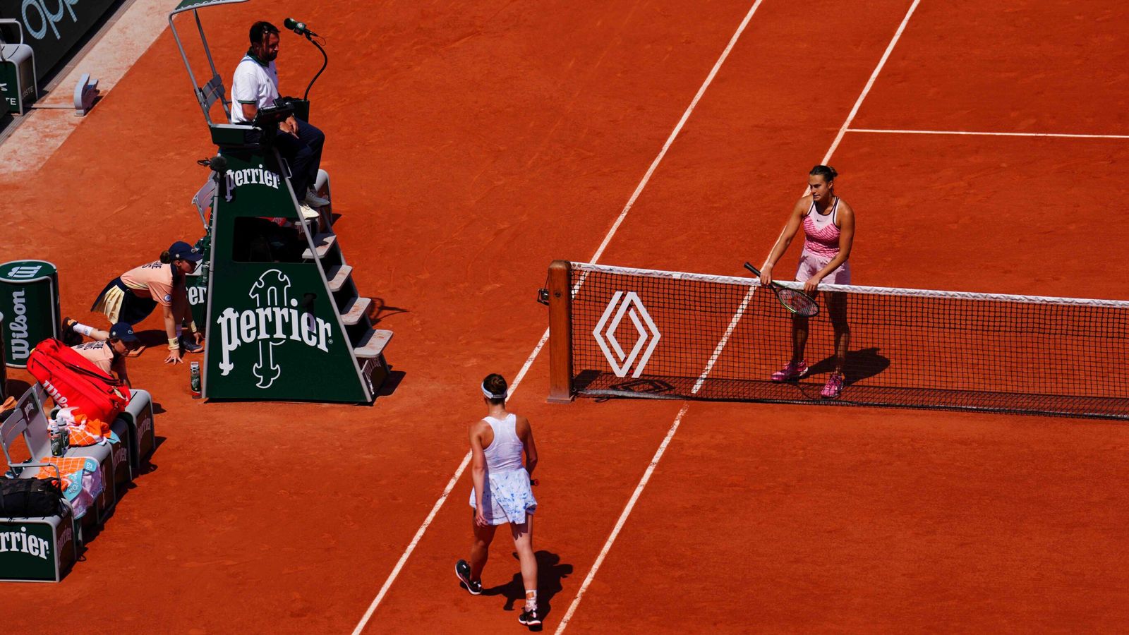 Tennis French Open: Sabalenka nach brisantem Sieg über Svitolina im ...