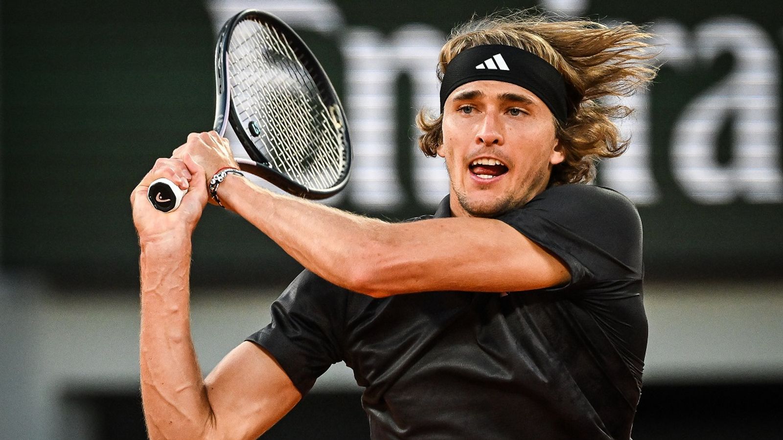 Roland Garros: Zverev schlägt Molcan und zieht bei French Open in Runde drei ein | Tennis News ...