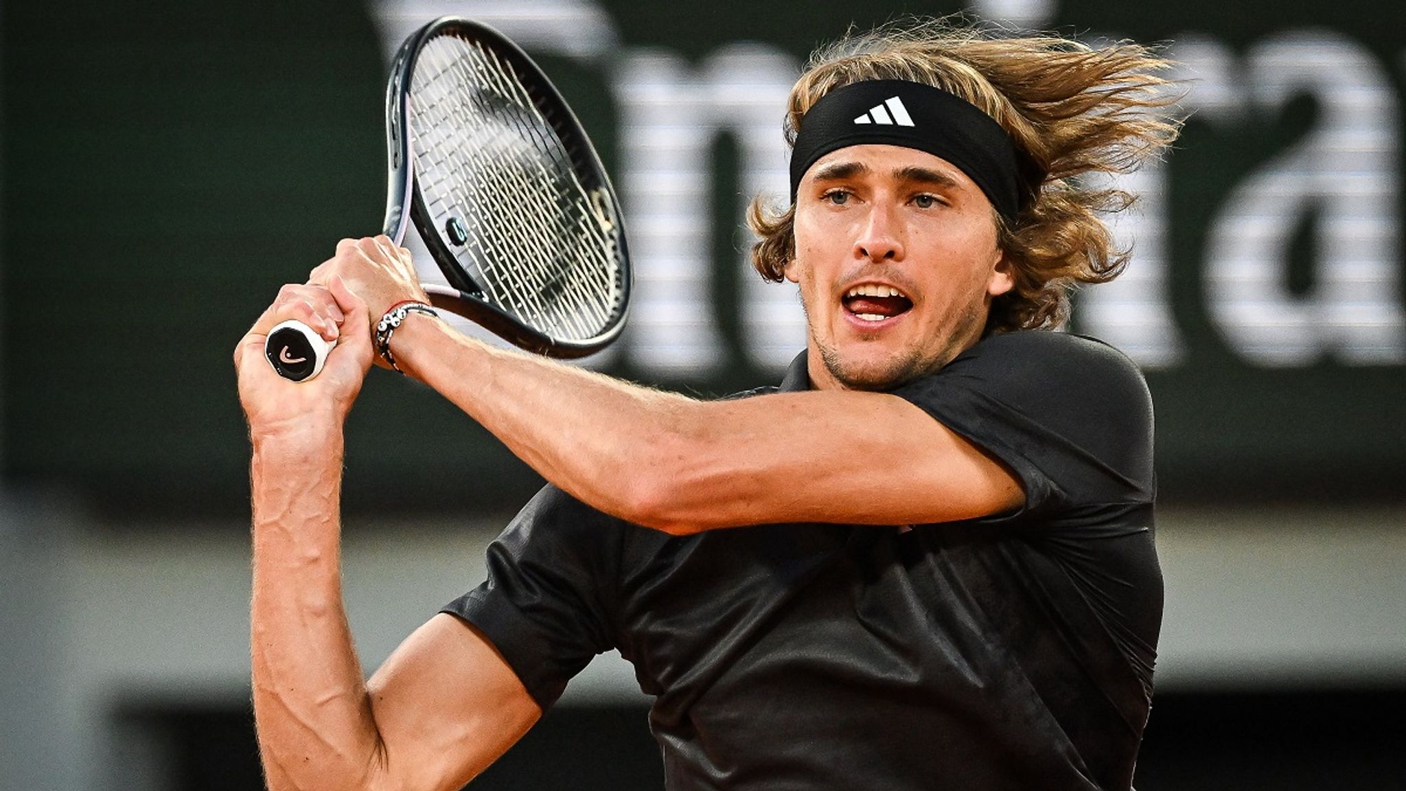 Roland Garros: Zverev schlägt Molcan und zieht bei French Open in Runde drei ein | Tennis News ...