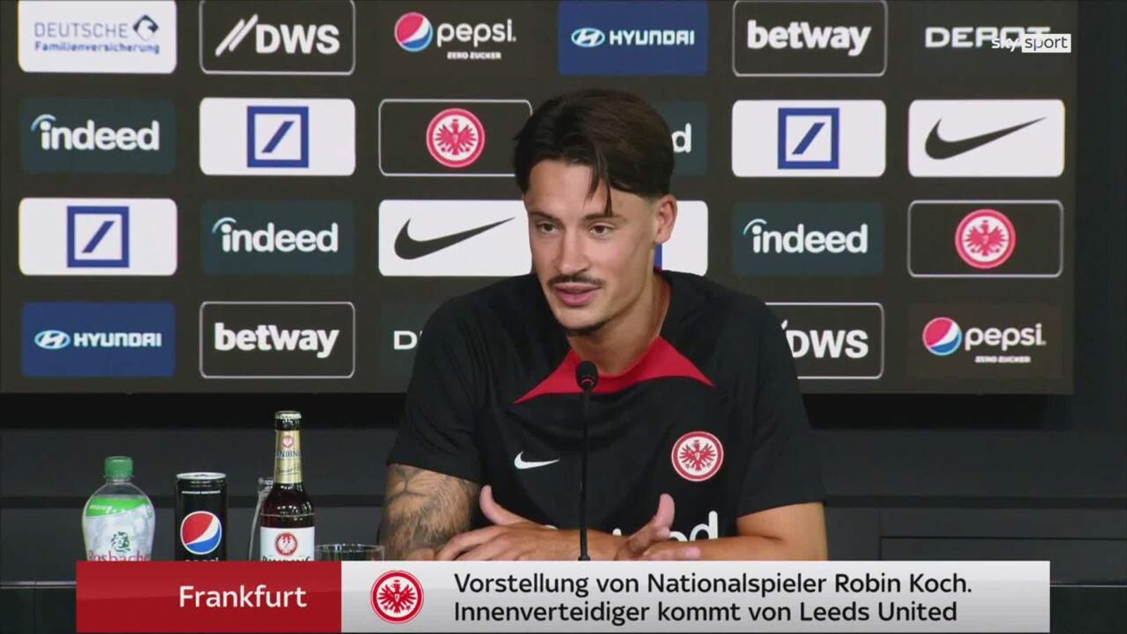 Bundesliga: Koch will Führungsspieler in Frankfurt sein - Gespräch mit ...