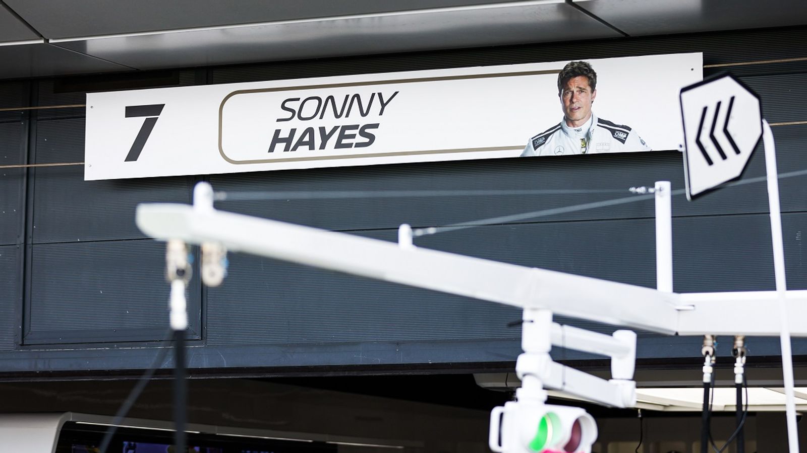 Bildergalerie: Erste Bilder des Brad-Pitt-Teams APXGP | Formel 1 News ...