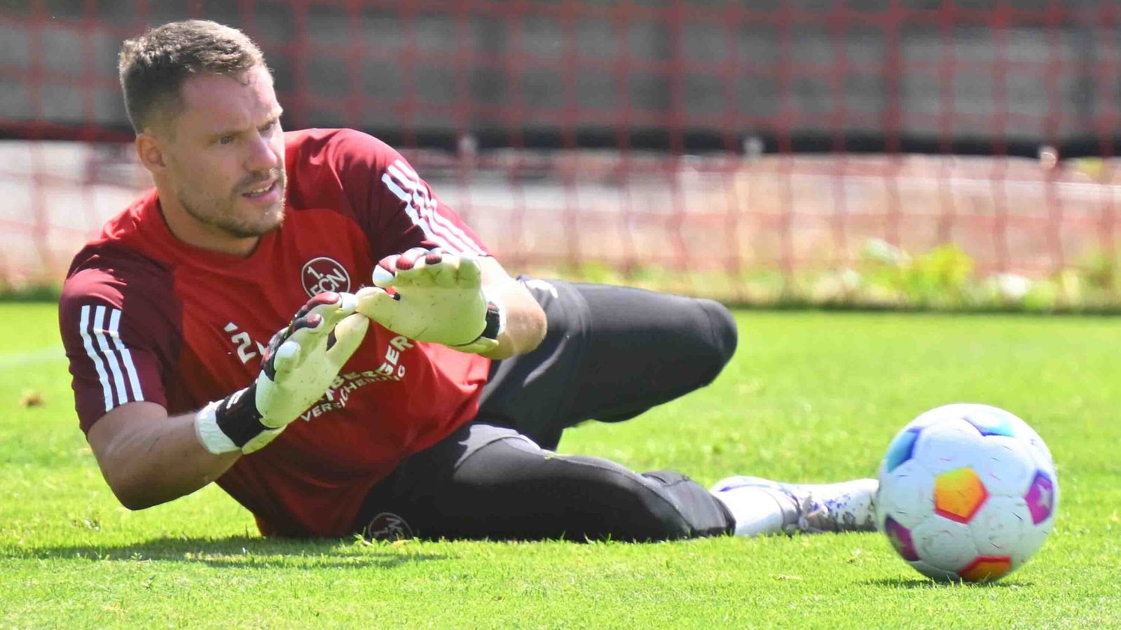 FCN Transfer News: Nürnberg verlängert mit Christian Mathenia | Transfer Centre News | Sky Sport