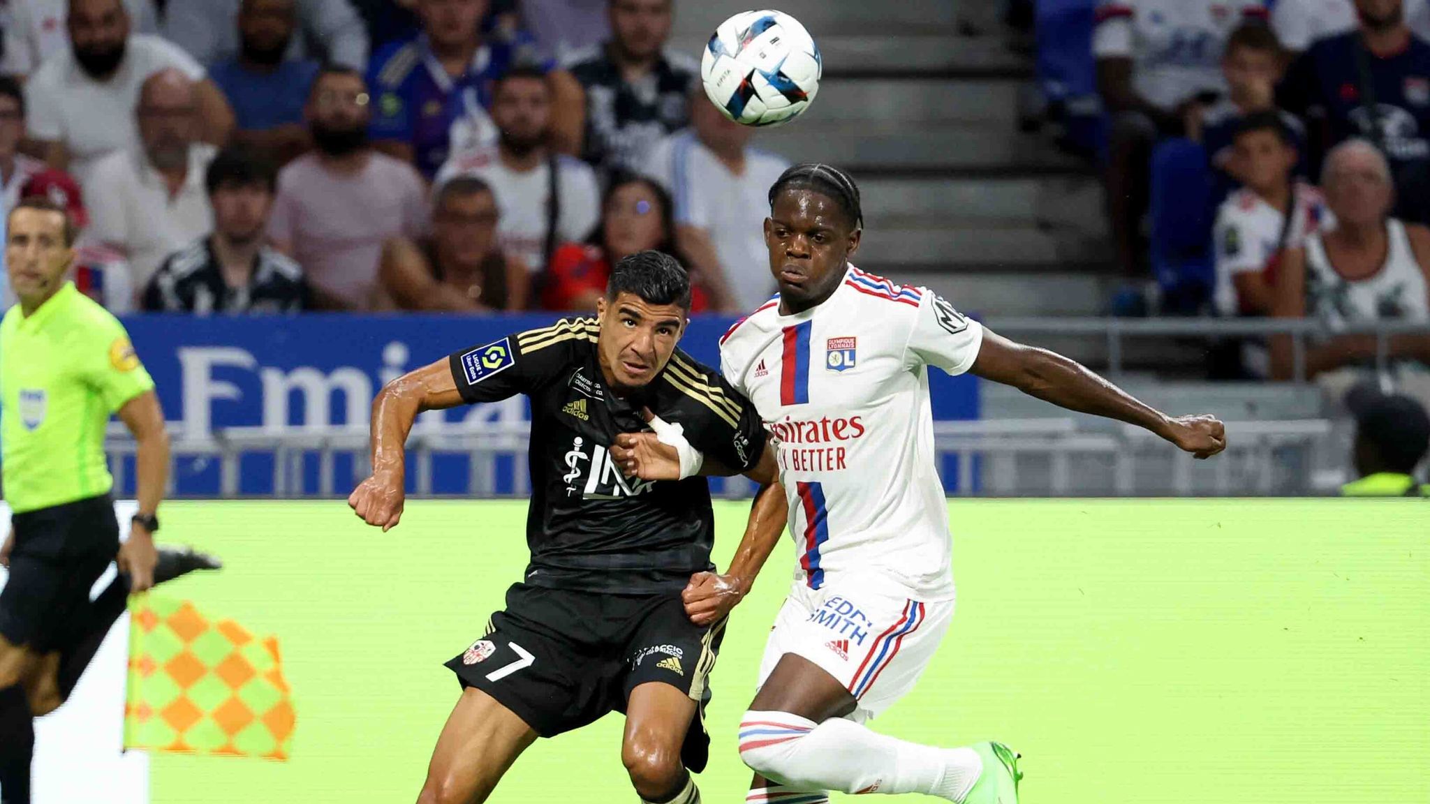 RB Leipzig: Castello Lukeba steht vor Wechsel von Lyon zu RB | Transfer ...