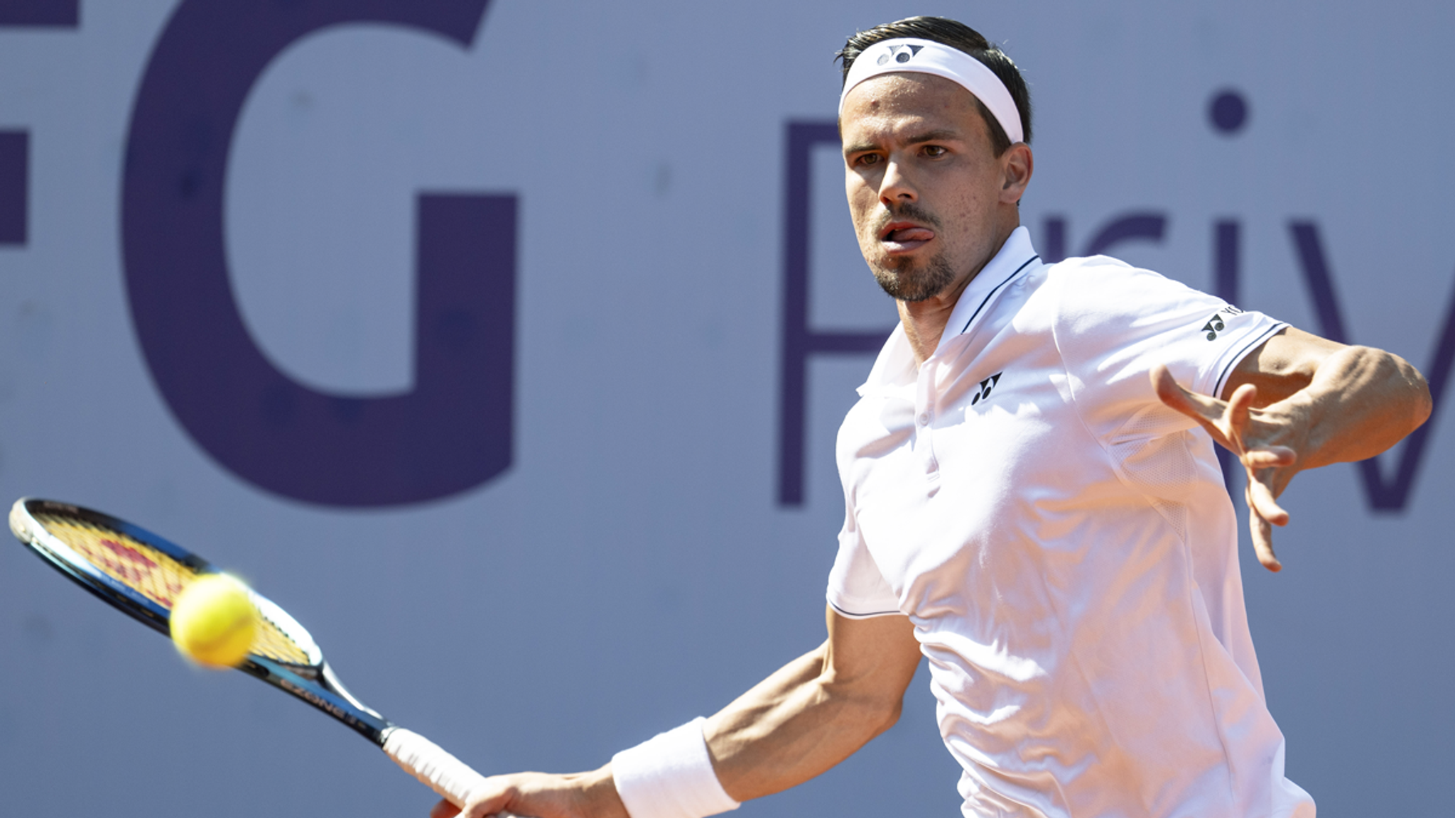 Tennis: Daniel Altmaier besiegt Benjamin Bonzi in Gstaad | Tennis News ...