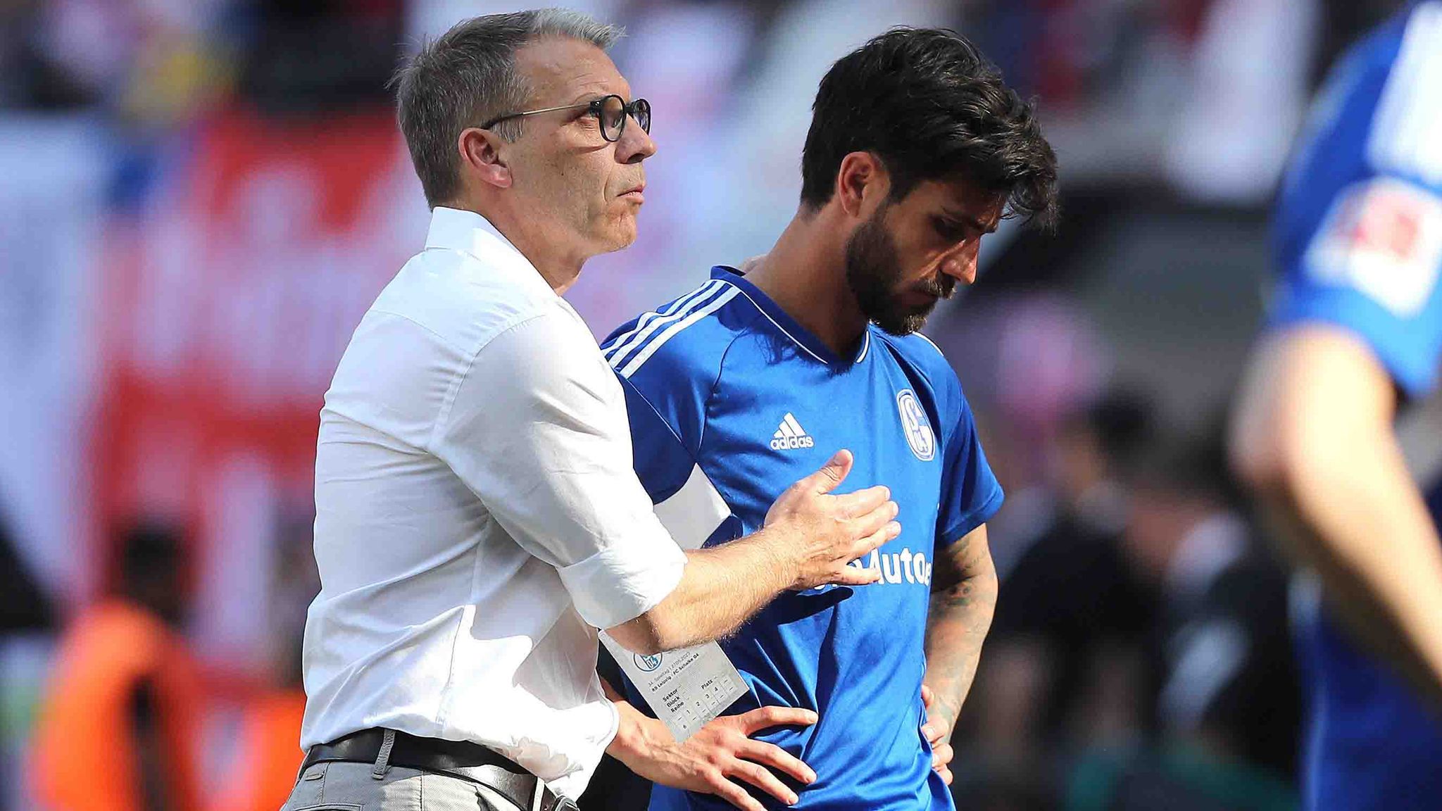 FC Schalke 04: Danny Latza legt Kapitänsamt bei S04 nieder | Fußball ...