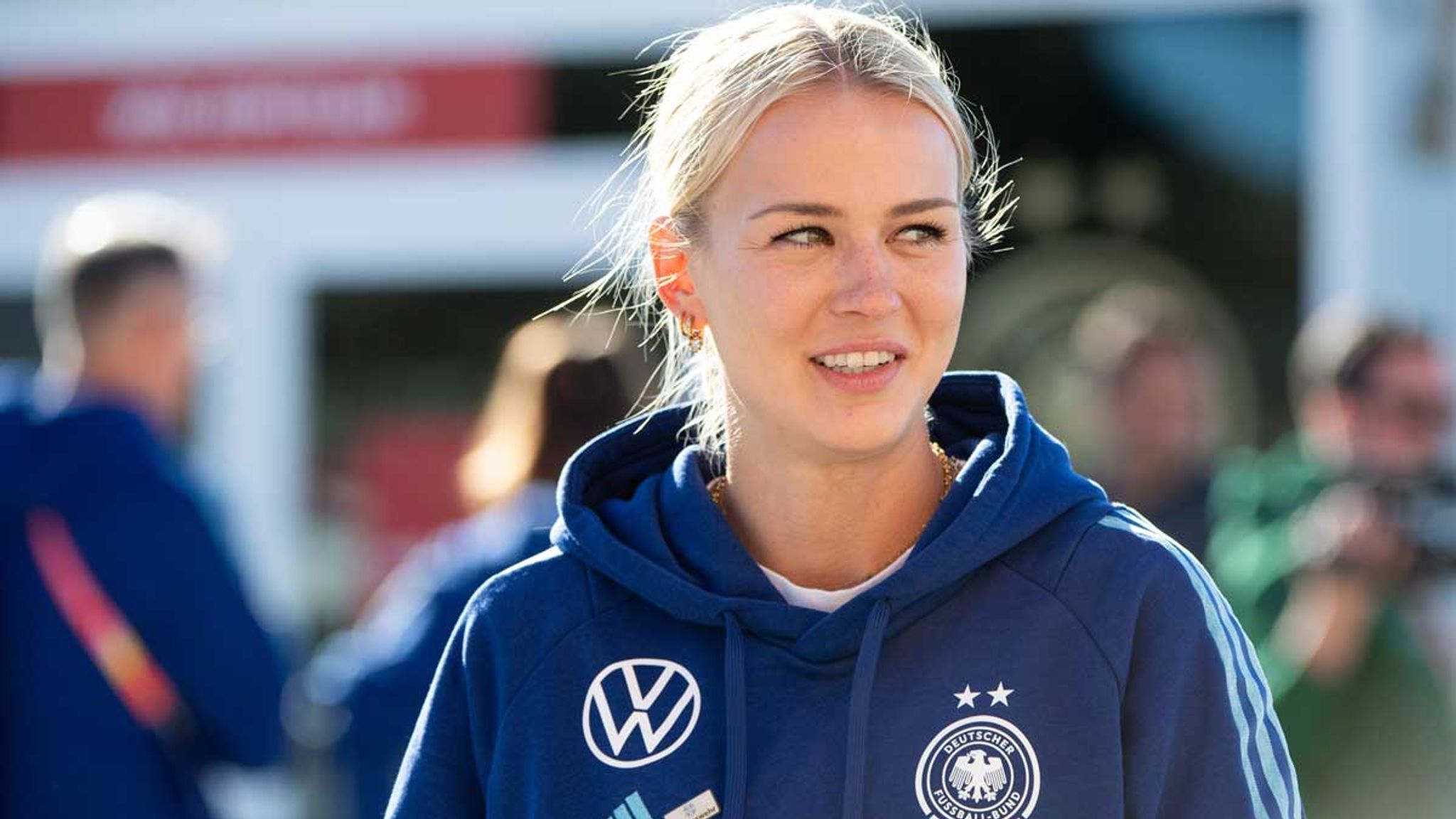 FIFA Frauen WM 2023: Merle Frohms im Sky Interview | Fußball News | Sky ...