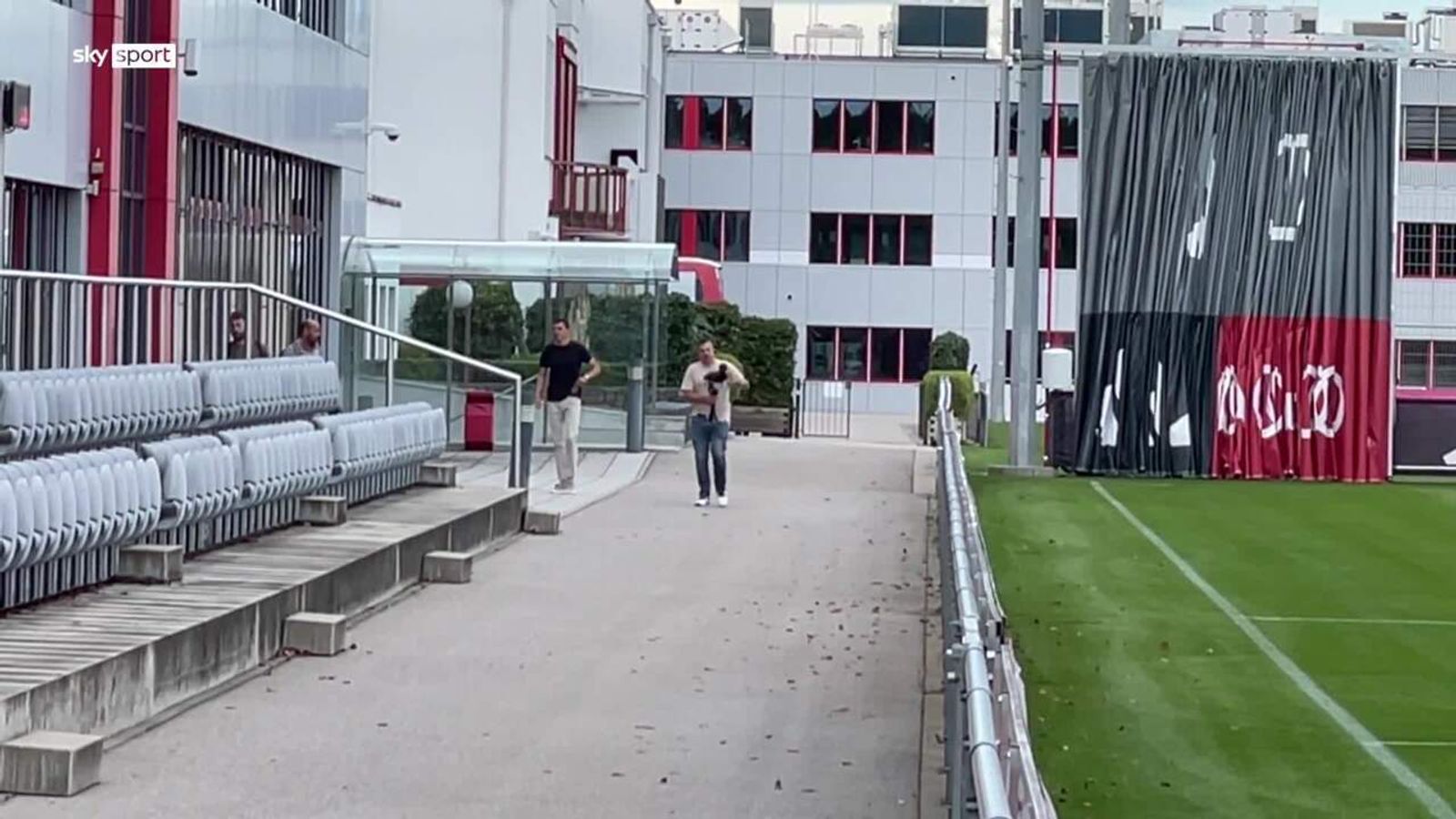 FC Bayern Transfer: Palhinha am Bayerngelände - Wechsel trotzdem ...