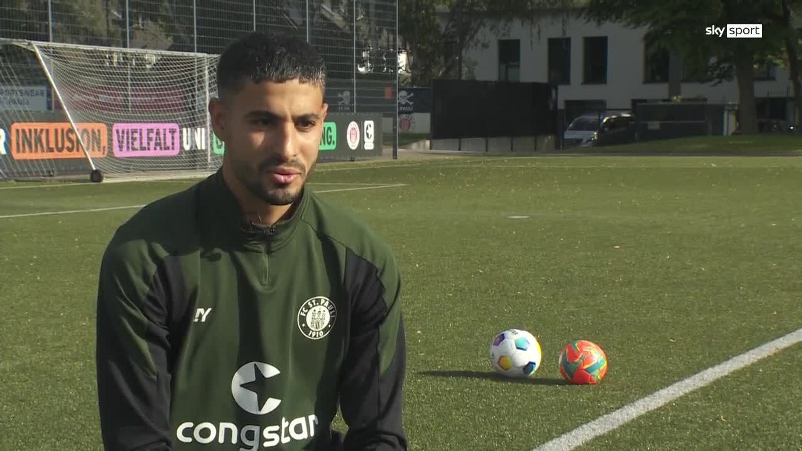 St. Pauli: Elias Saad spricht über Debüt im Derby gegen HSV | Fußball ...