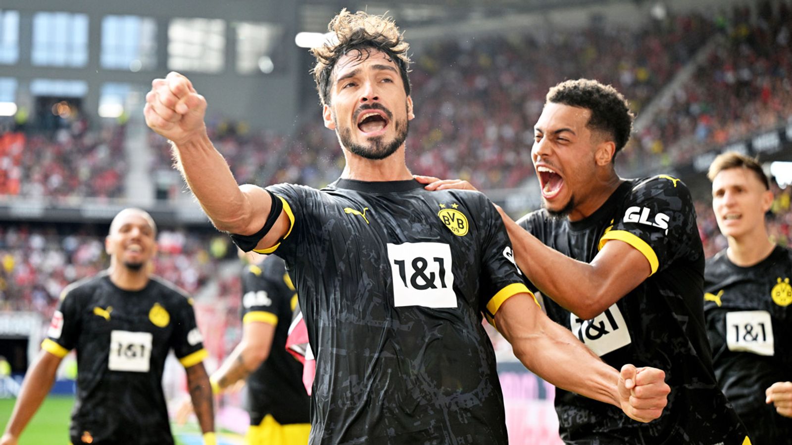 Borussia Dortmund: Hummels mit Rekord - auch Reus trifft in Freiburg ...