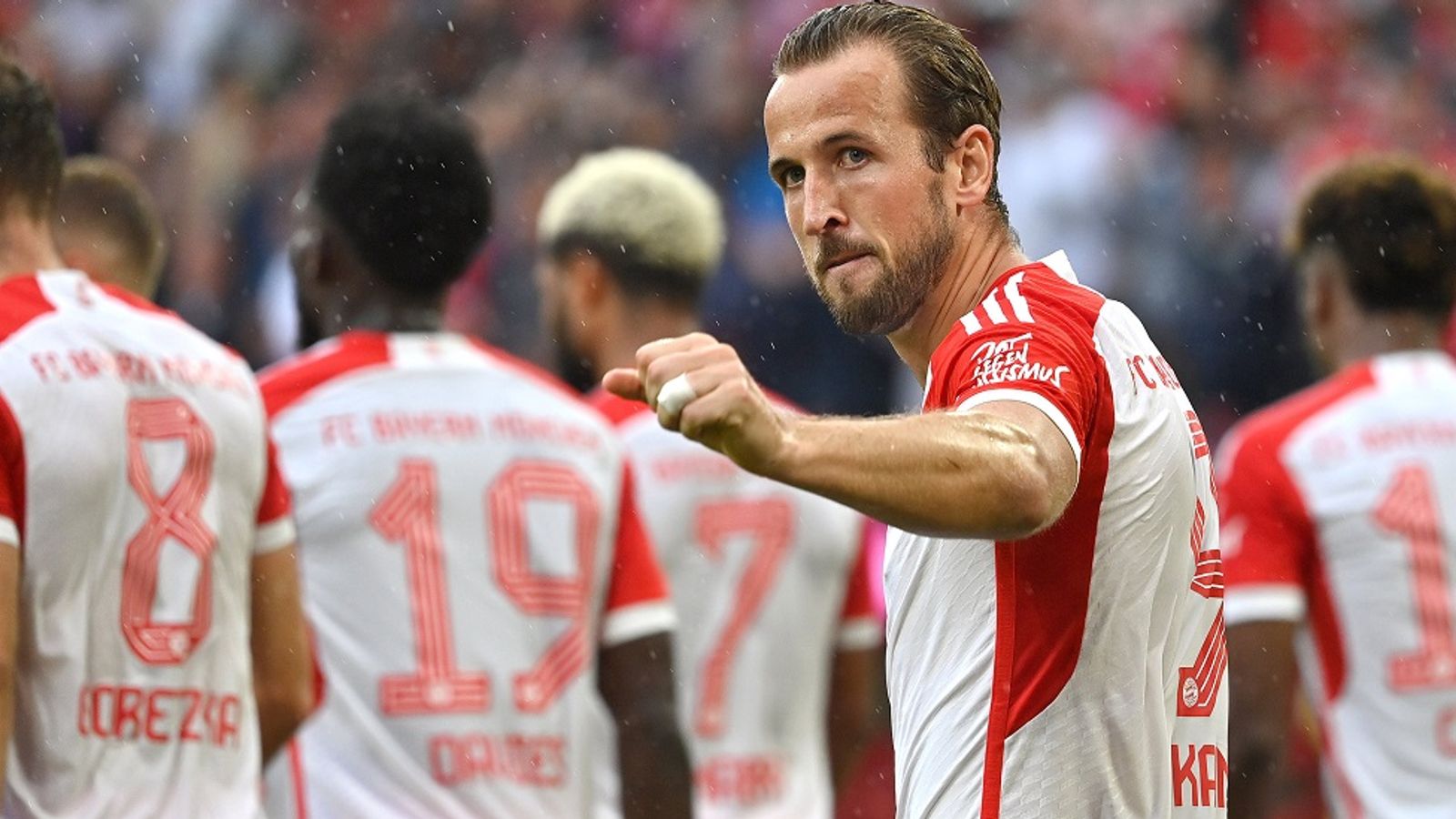 FC Bayern München: Harry Kane spricht über erste Erfahrungen in München ...