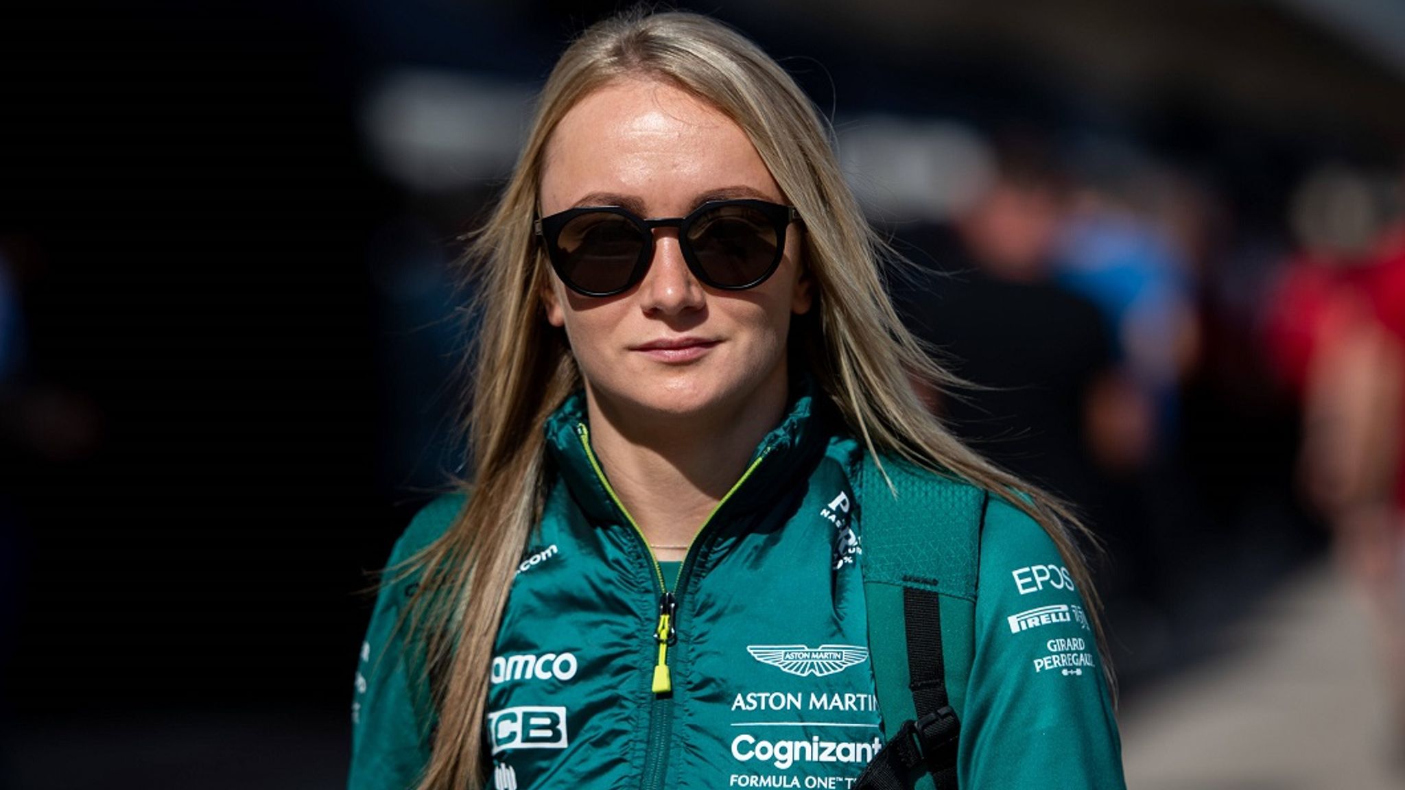 Formel 1: Jessica Hawkins darf Aston Martin testen | Formel 1 News ...