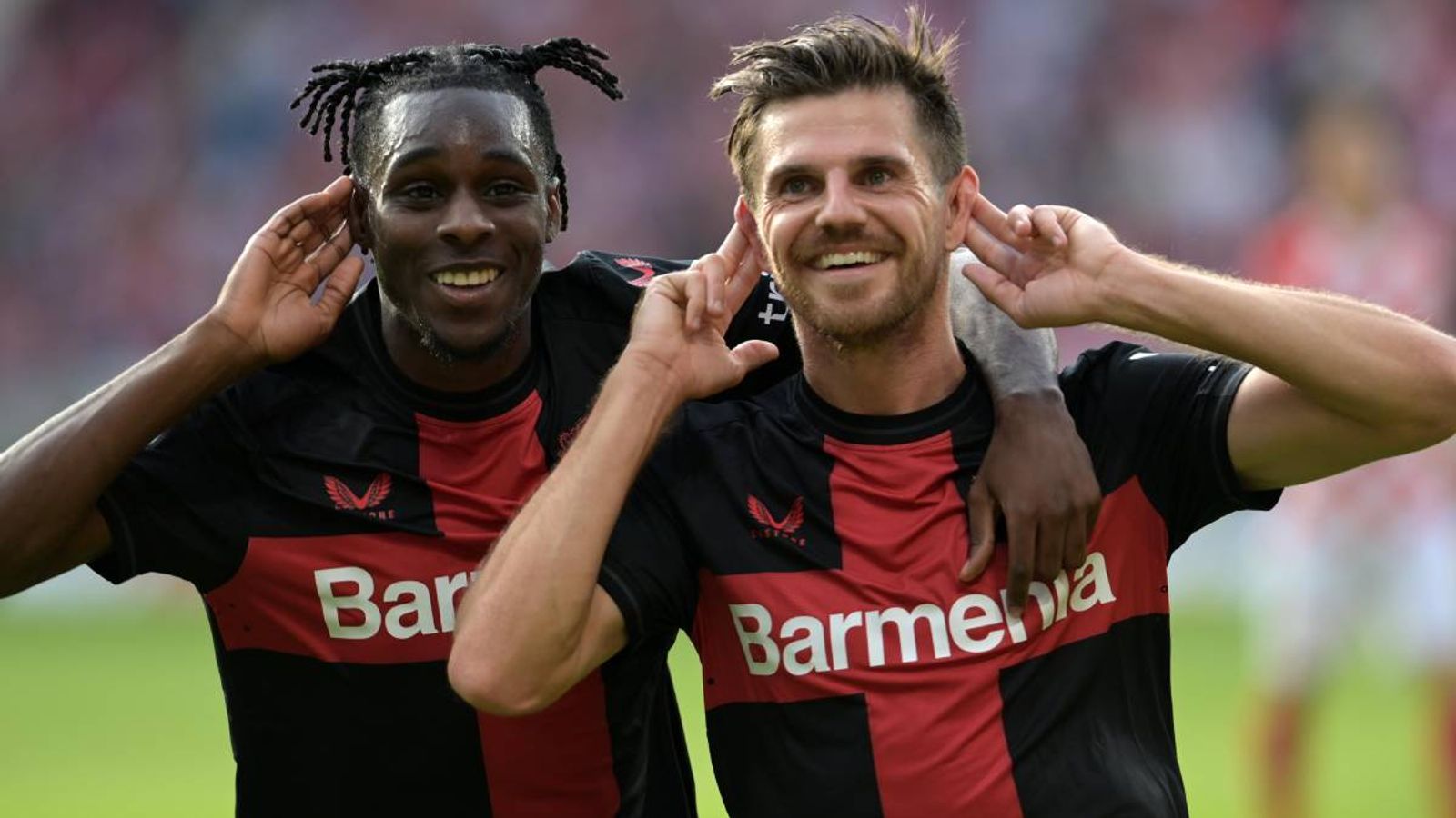 Bayer Leverkusen: Neuer Vertrag! Frimpong wird Top-Verdiener | Fußball ...