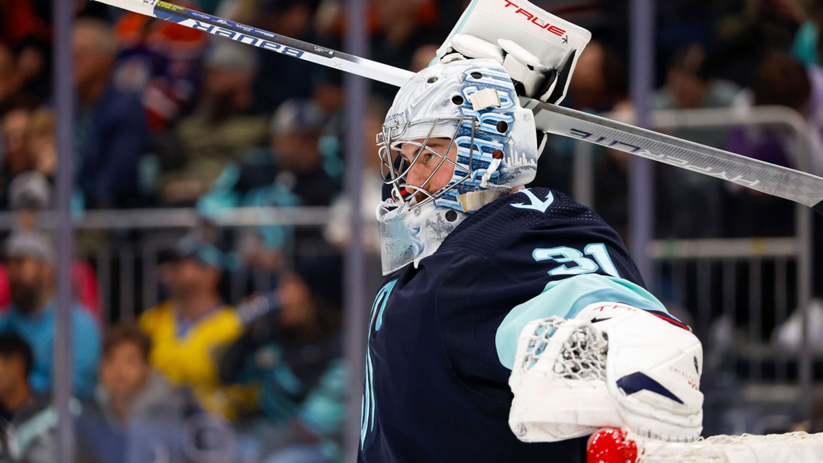 NHL-Star Philipp Grubauer will zur Eishockey-WM nach Tschechien | NHL ...