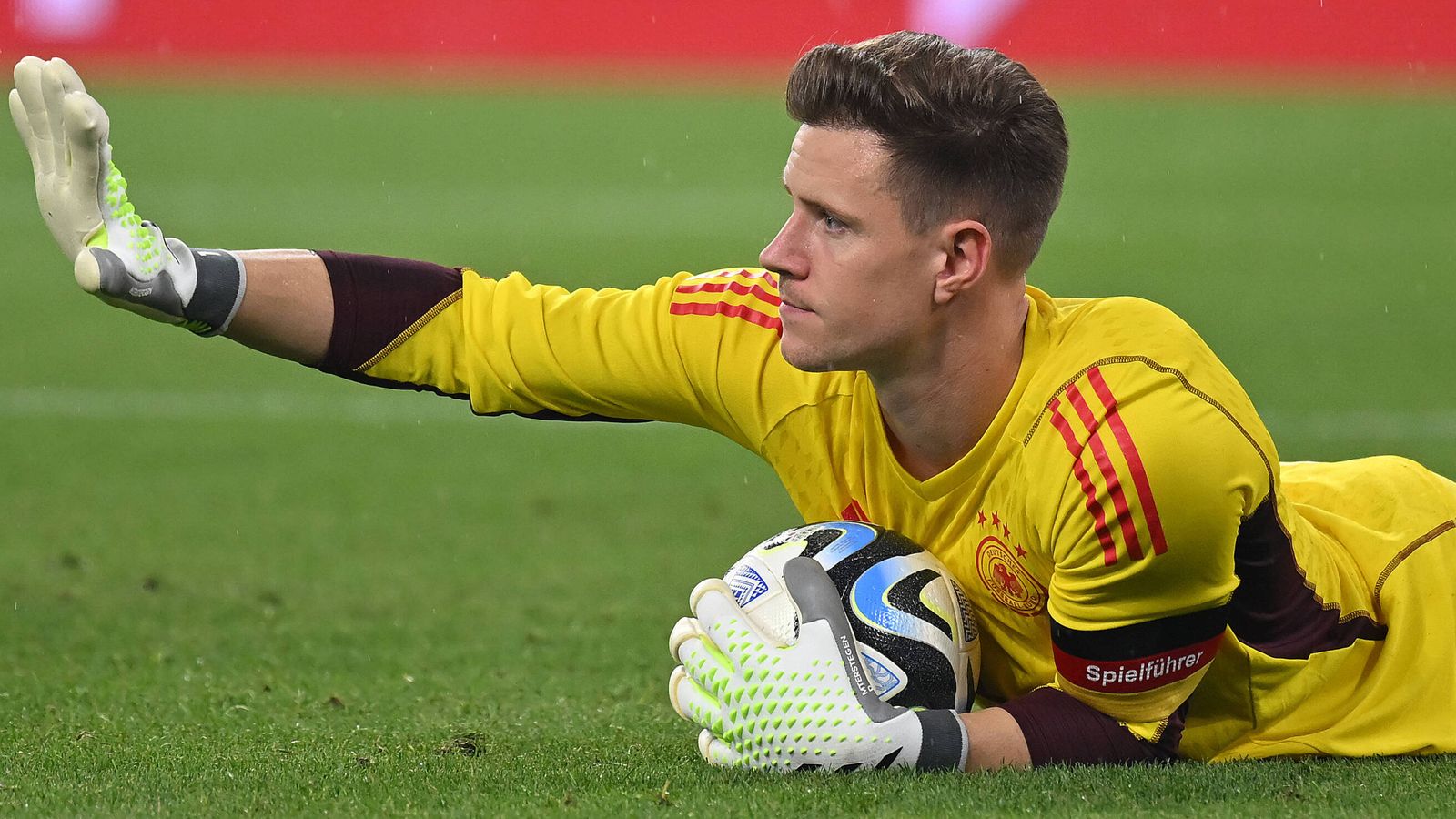 Ter Stegen fällt aus - Neuer drängt ins Tor | Fußball News | Sky Sport