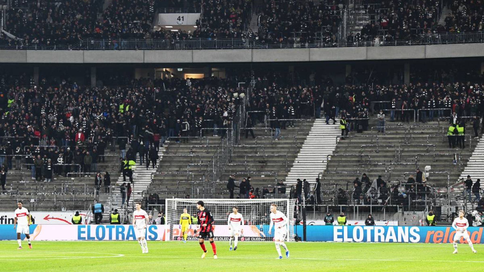 Stellungnahme von Eintracht Frankfurt nach Ausschreitungen gegen ... Stellungnahme von Eintracht Frankfurt nach Ausschreitungen gegen ...