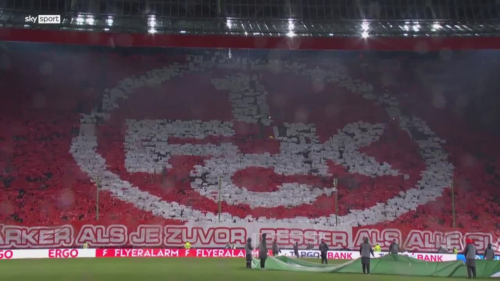 1. FC Kaiserslautern | Fans präsentieren im Pokal eine tolle Choreografie | Fußball News | Sky Sport