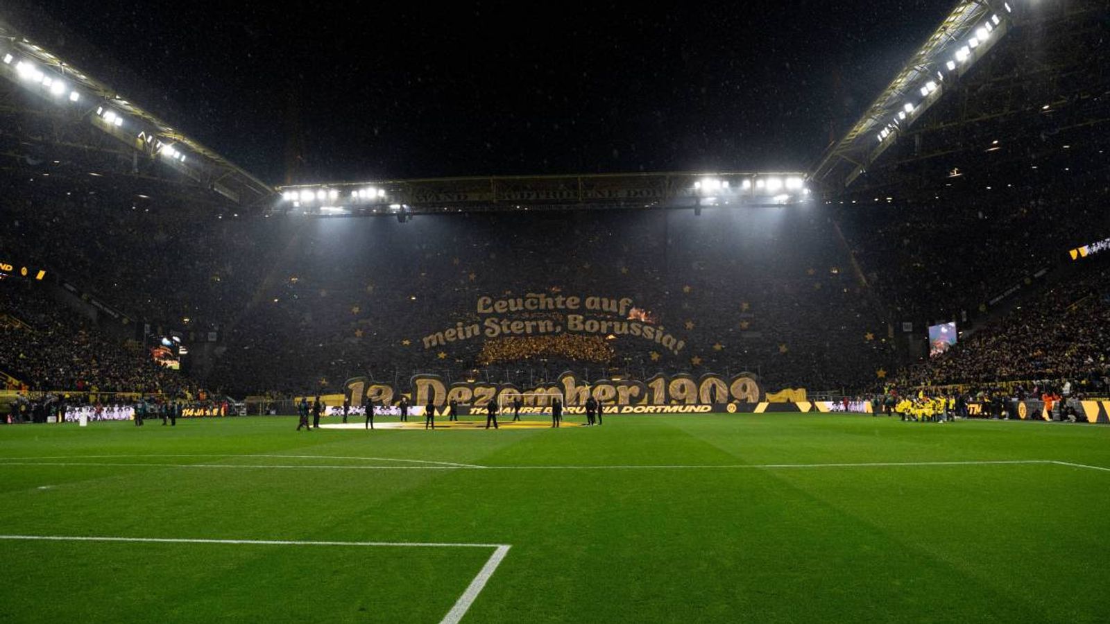Bildergalerie: Die Choreo der BVB-Fans zum 114. Geburtstag | Fußball ...