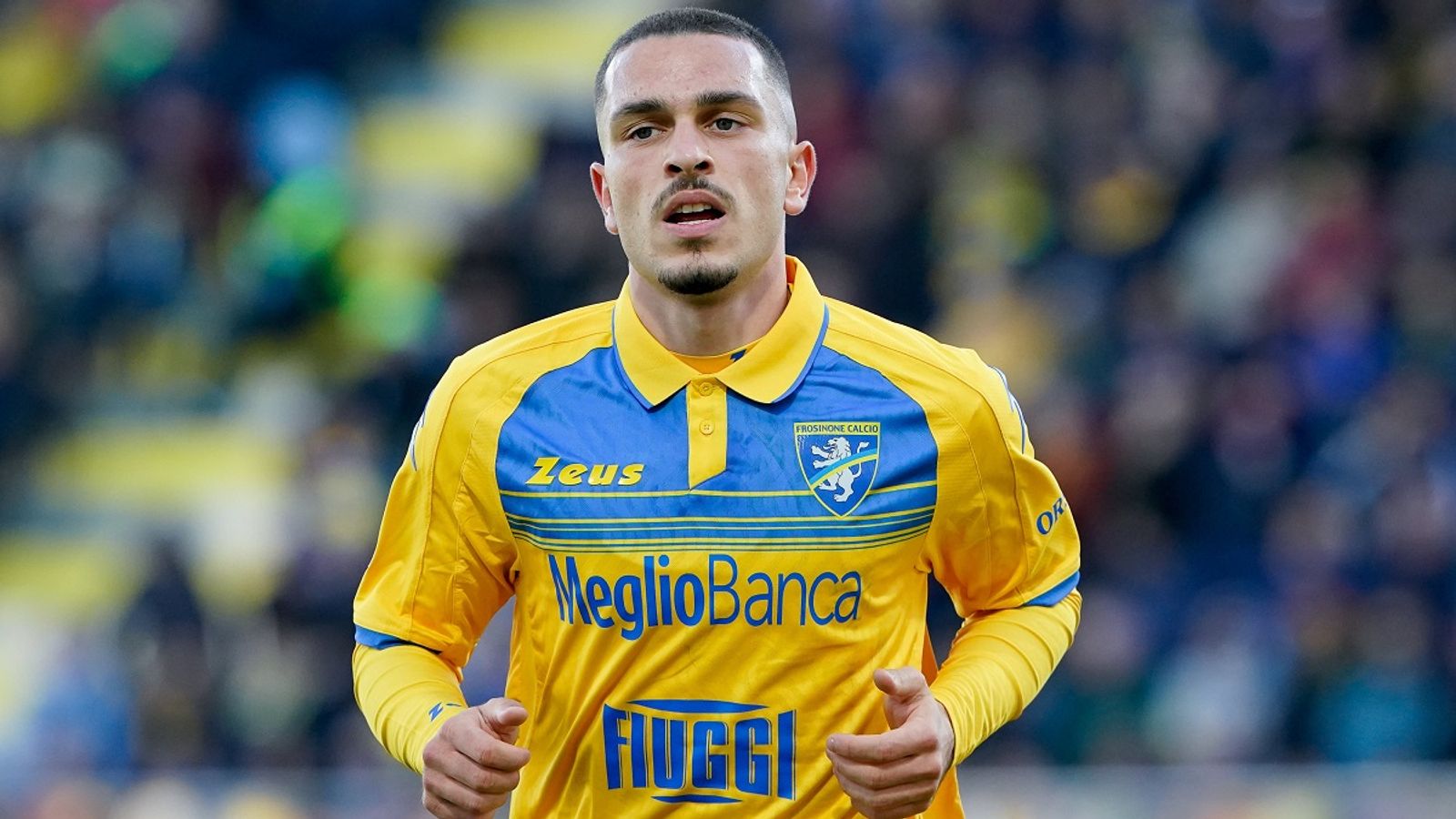 Eintracht Frankfurt, Milan und Sporting zeigen Interesse an Arijon ...