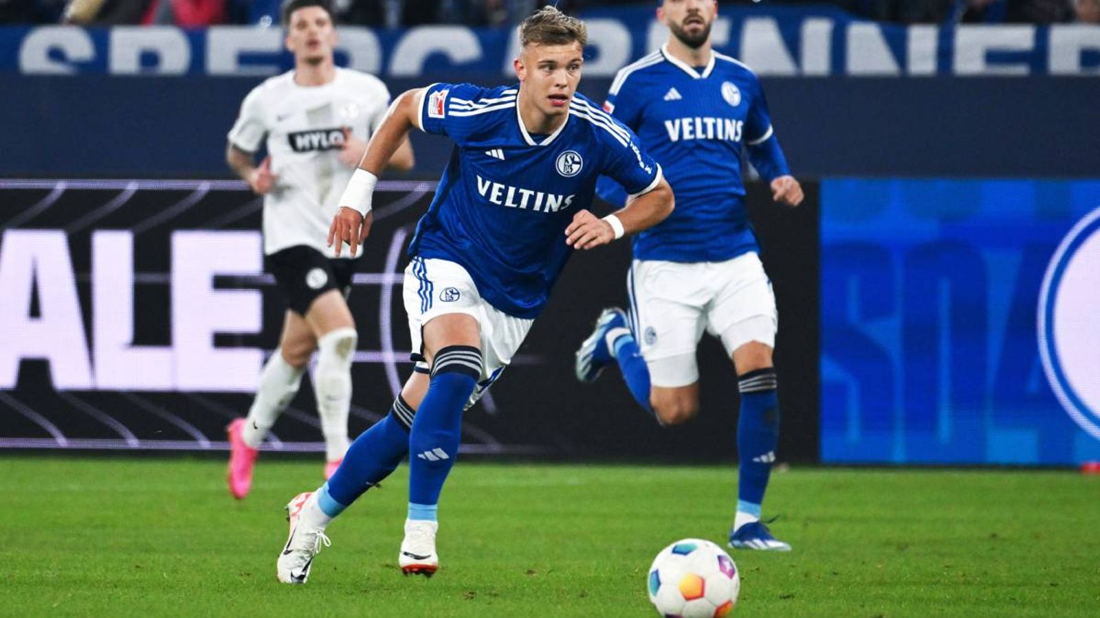 Keke Topp hat neuen Vertrag bei Schalke 04 bis 2025 | Transfer Centre ...
