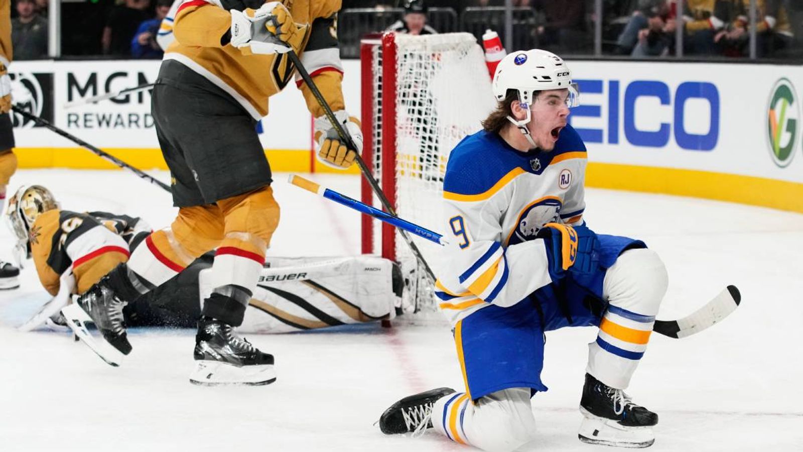 Peterka gewinnt mit Buffalo in der NHL gegen Las Vegas | NHL News | Sky ...