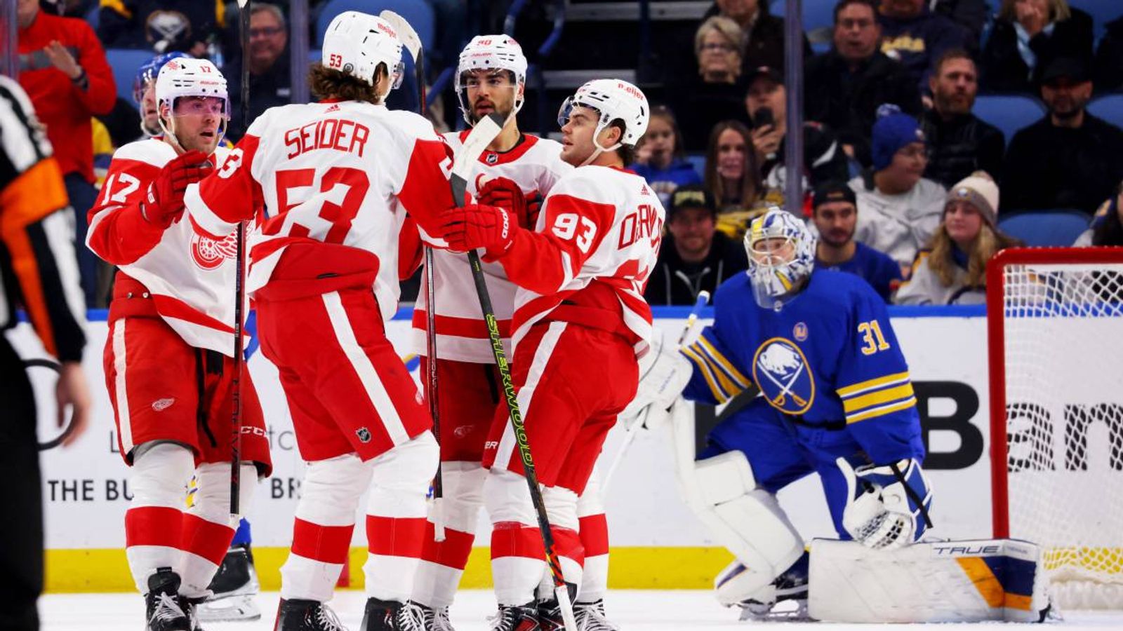Moritz Seider gewinnt deutsches NHL-Duell mit Peterka - Stützle gewinnt ...