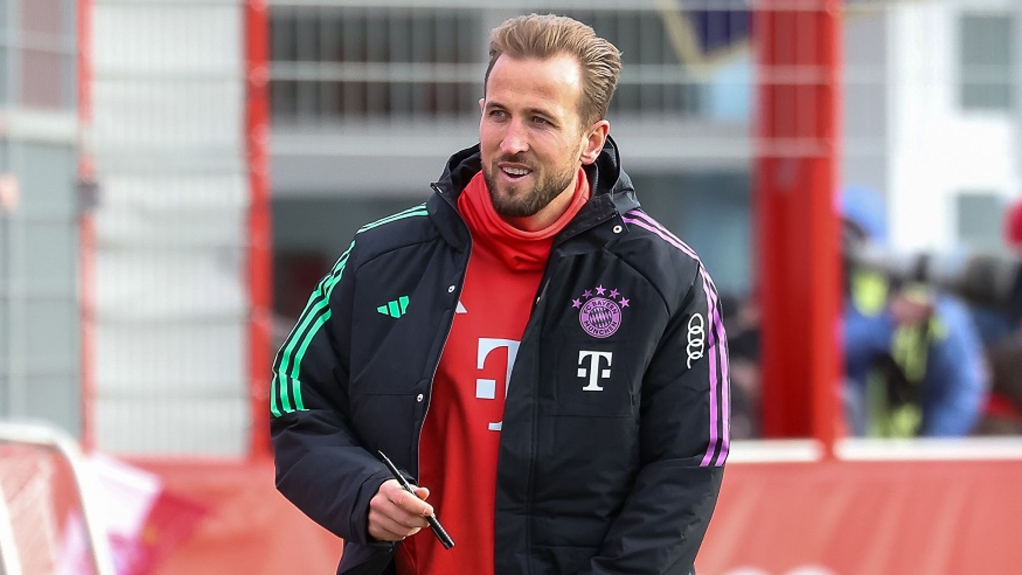 Harry Kane hatte beim FC Bayern nach Sky Info einen leichten Infekt ...