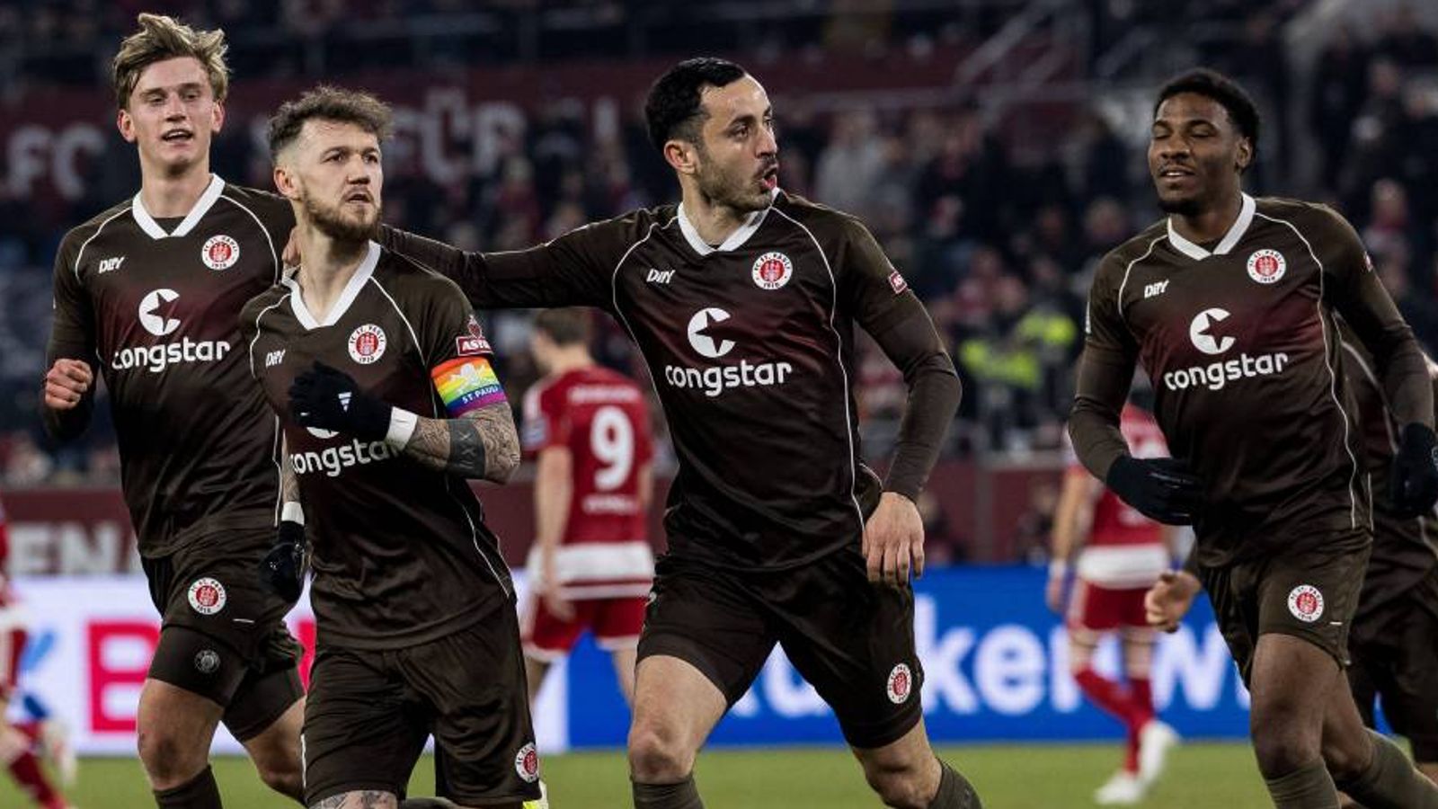 St. Pauli schlägt Fortuna Düsseldorf dank Marcel Hartel | Fußball News ...