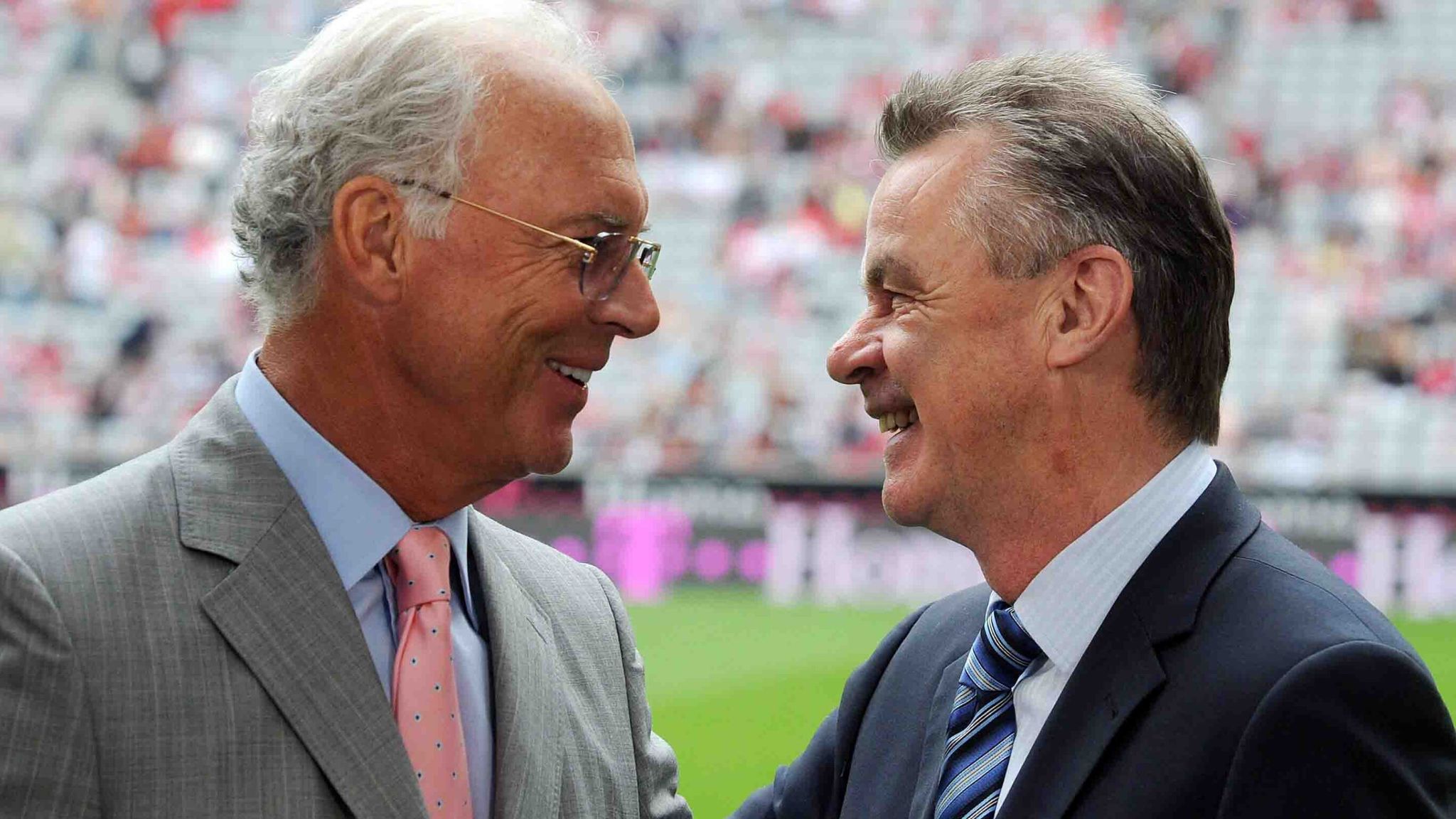Ex-Bayern-Trainer Hitzfeld schlägt Franz-Beckenbauer-Arena vor ...