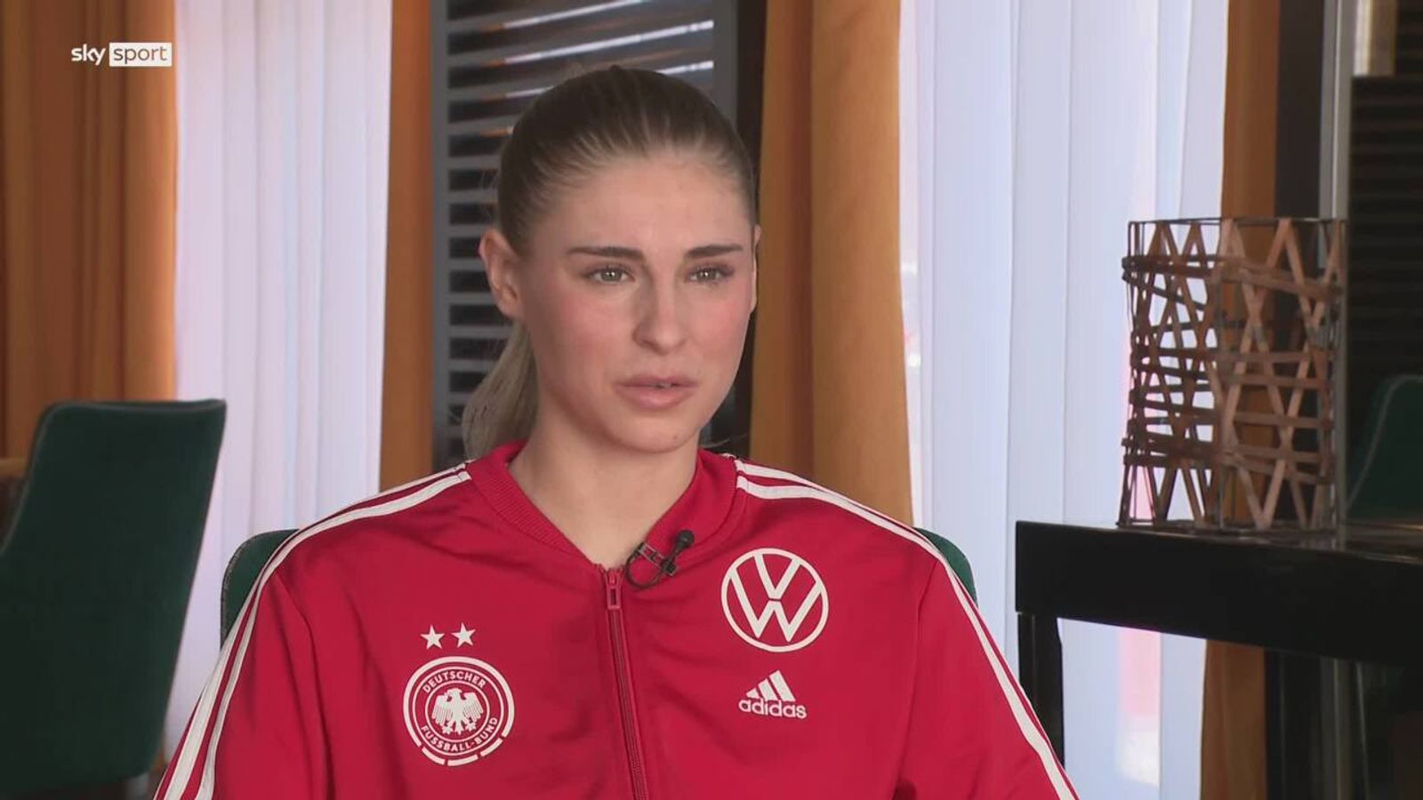 Sky Exklusiv Jule Brand über Endspiel Vor Olympia And Die Baller League Fußball News Sky Sport