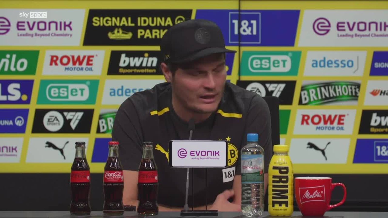 Borussia Dortmund | Trainer Terzic nimmt Emre Can in Schutz | Fußball ...