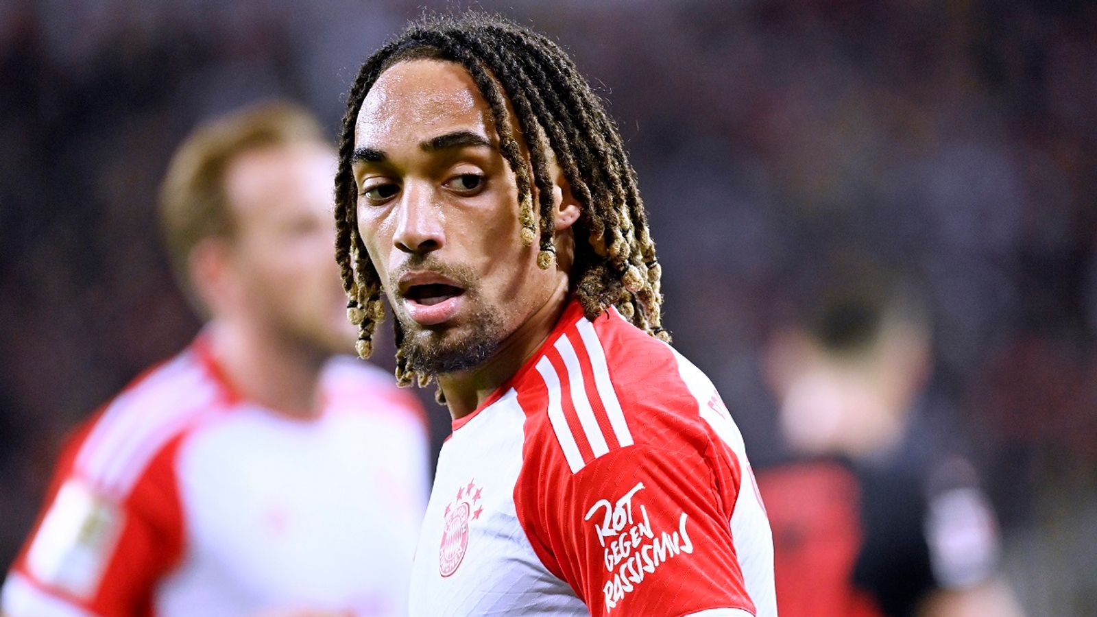 Sacha Boey vom FC Bayern erleidet Faserriss | Fußball News | Sky Sport