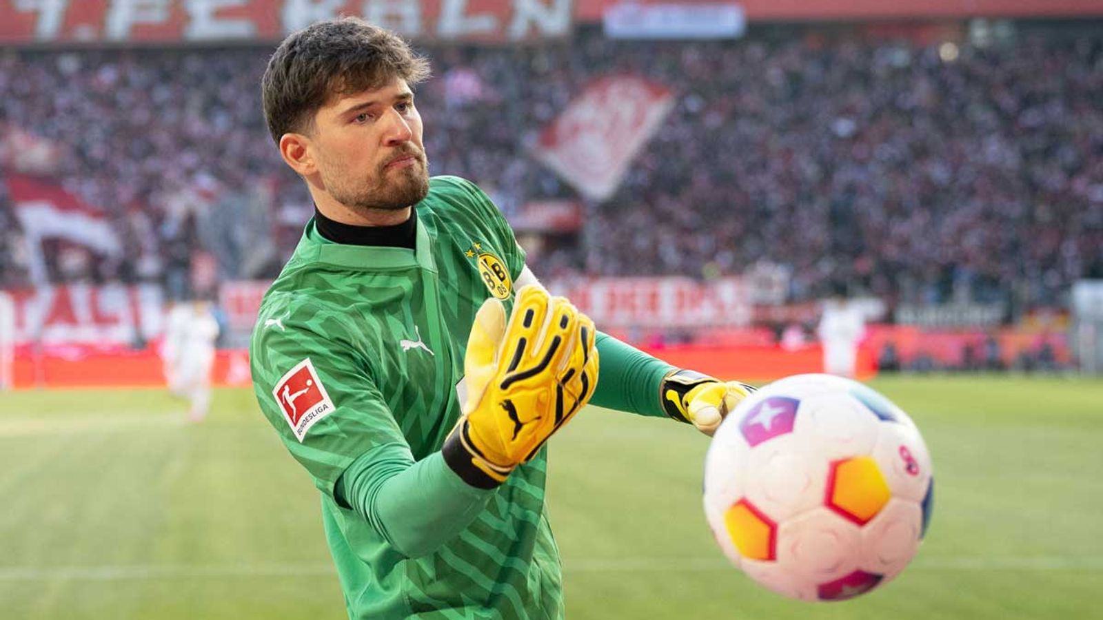 Paris Saint-Germain nimmt nach Sky Infos Kontakt zu Gregor Kobel auf ...